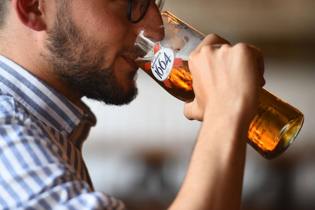 Just One Drink Per Day Poses Health Risk, New Study Says - Men's Fitness