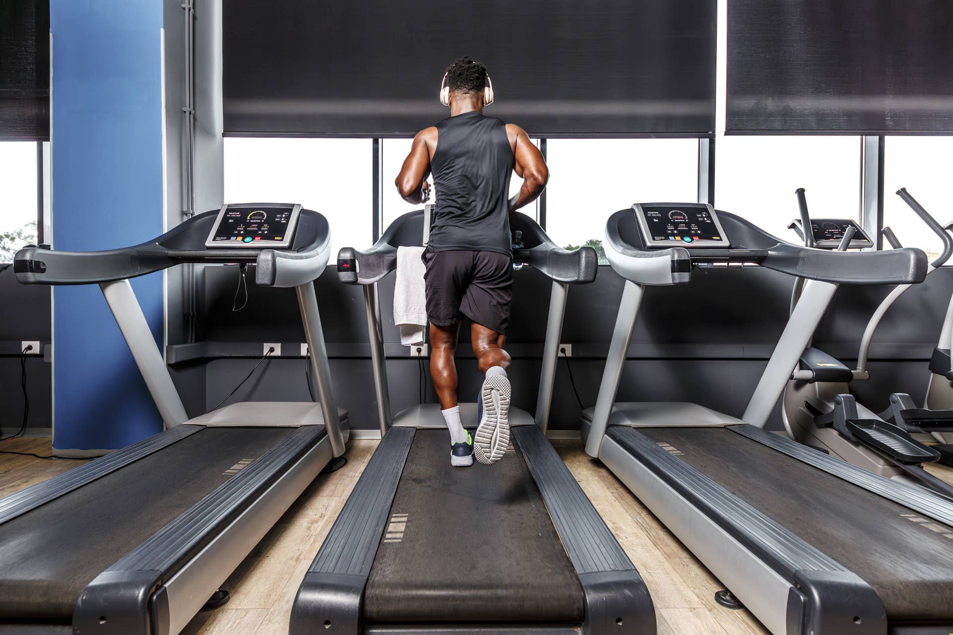 How to Train Through a Summer Heat Wave - Men's Fitness