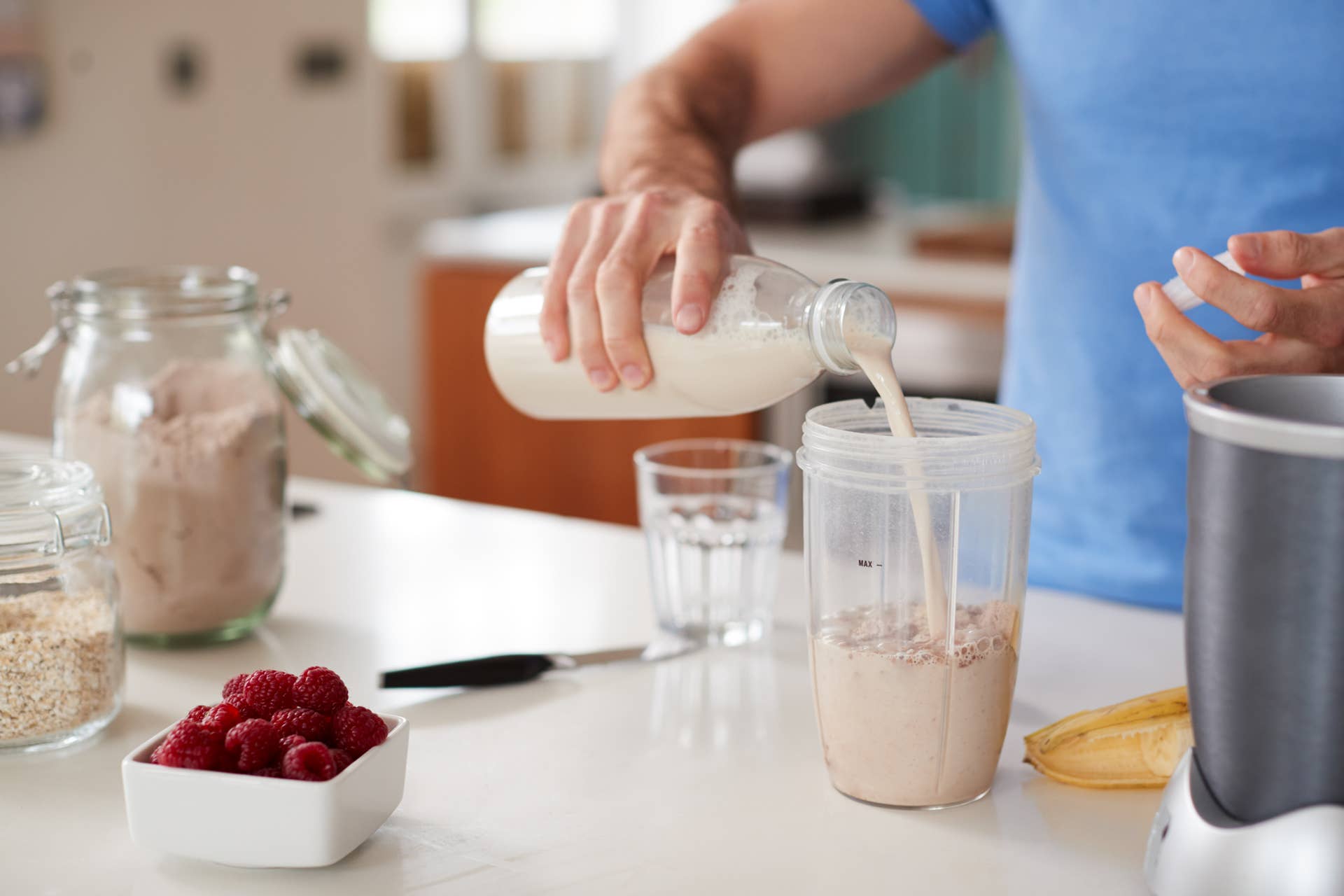 Pak Androulakis-Korakakis Shares the Most Effective Way to Eat to Bulk ...