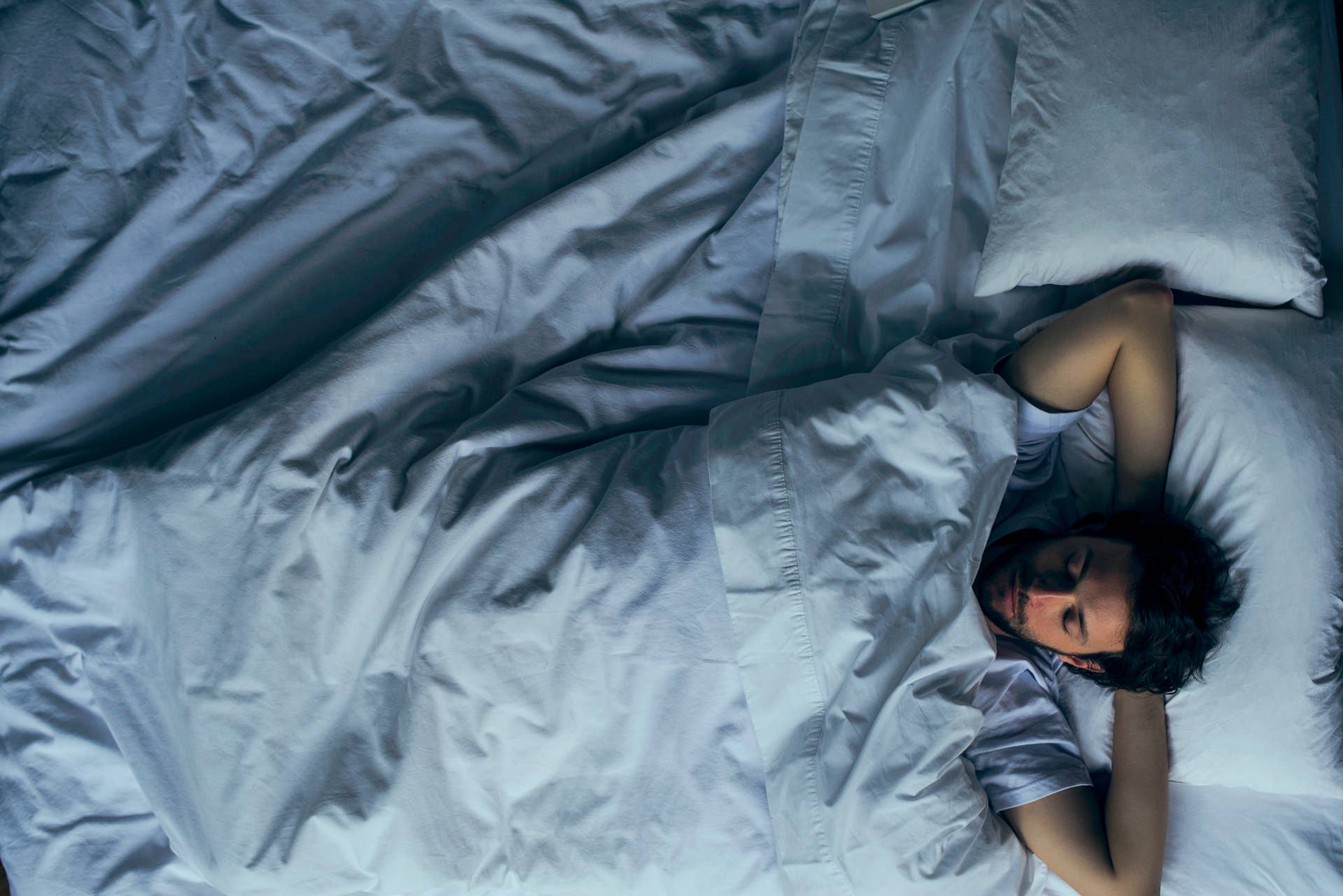 Longevity Expert Bryan Johnson Shares 3 Sleep Hacks for a "Perfect ...