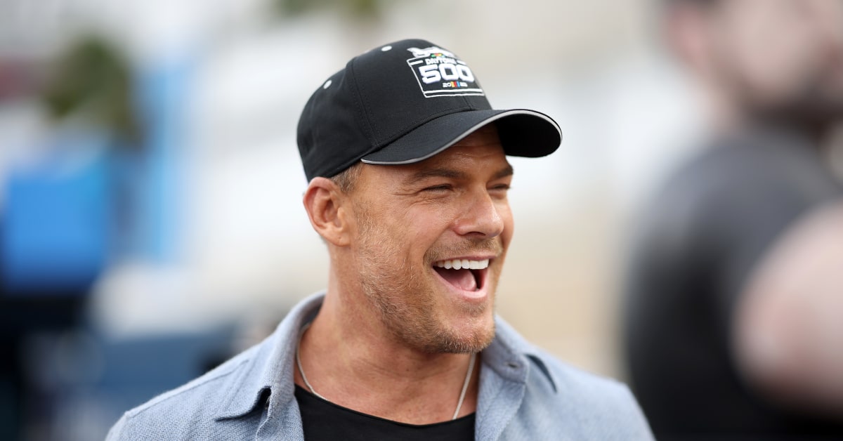 Alan Ritchson Says These Supplements Made His 'Reacher' Muscle Gain ...