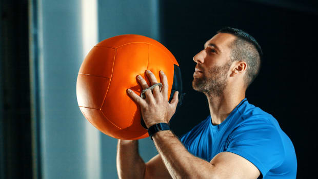 The Siff Squat - Men's Fitness