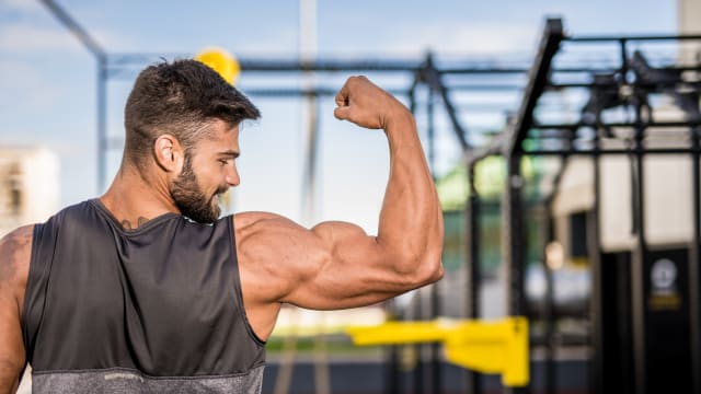 Why Jay Cutler Swears By This Bicep Exercise for Thicker Arms - Men's ...