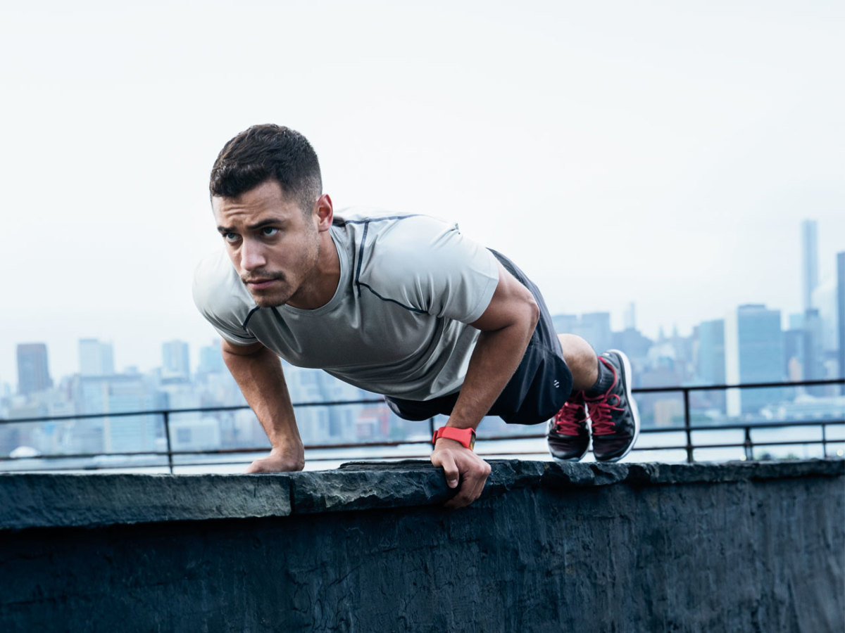 Pack on muscle with eccentric exercise - Men's Fitness