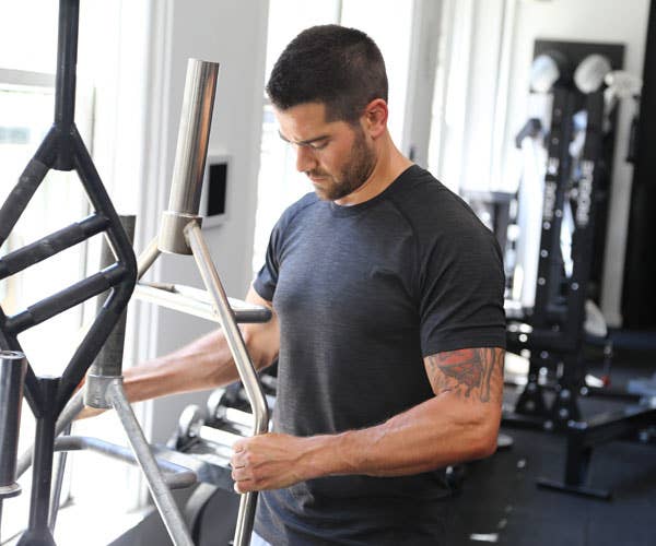 How to Get Jacked Like Jesse Metcalfe - Men's Fitness