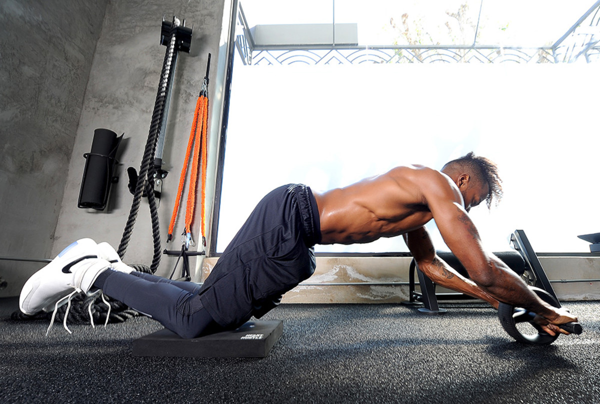 Build Your Abs With a Full-Body Core Workout - Men's Fitness