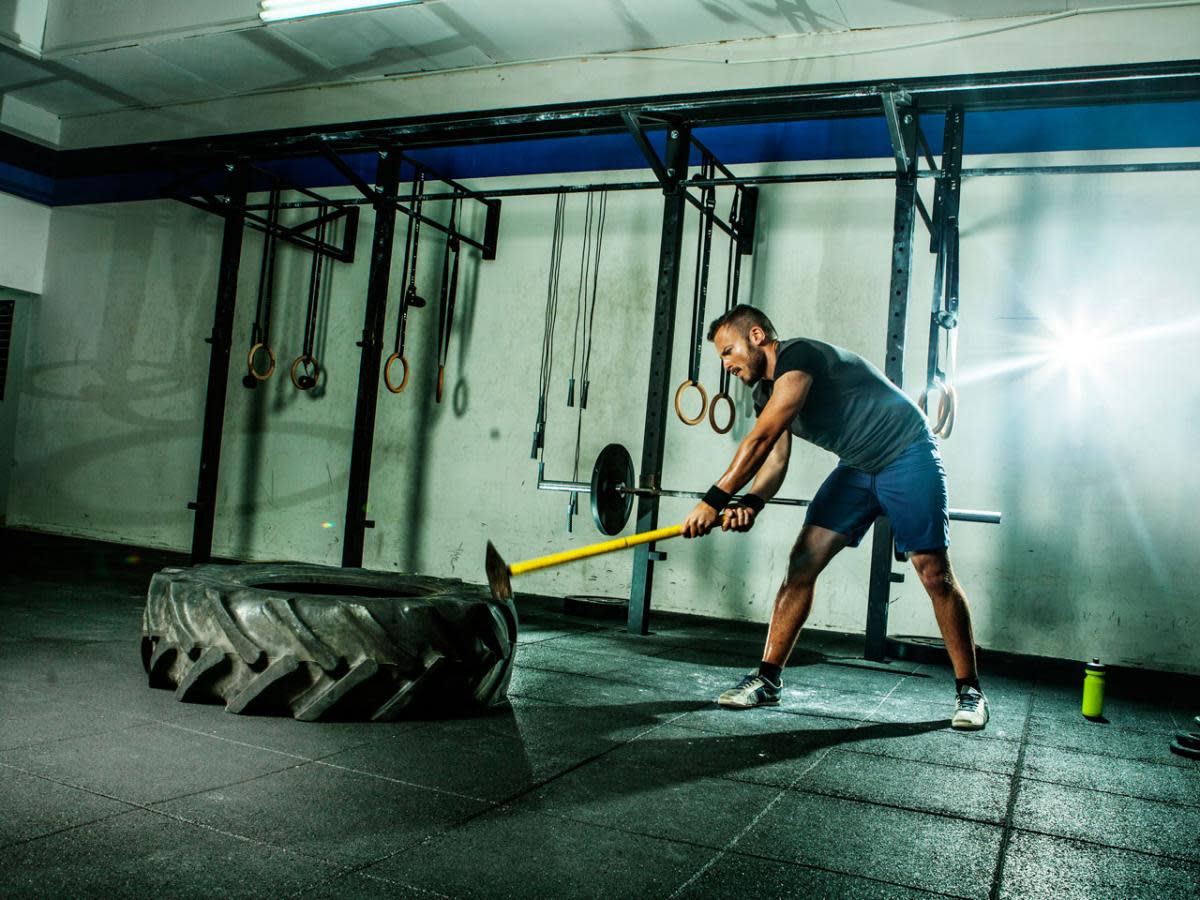 The Bodybuilder's Love Handles Workout That Cuts Belly Fat - Men's Fitness