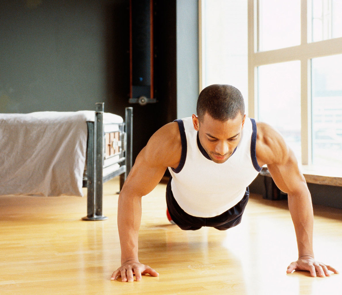 The Dorm Room Workout - Men's Fitness