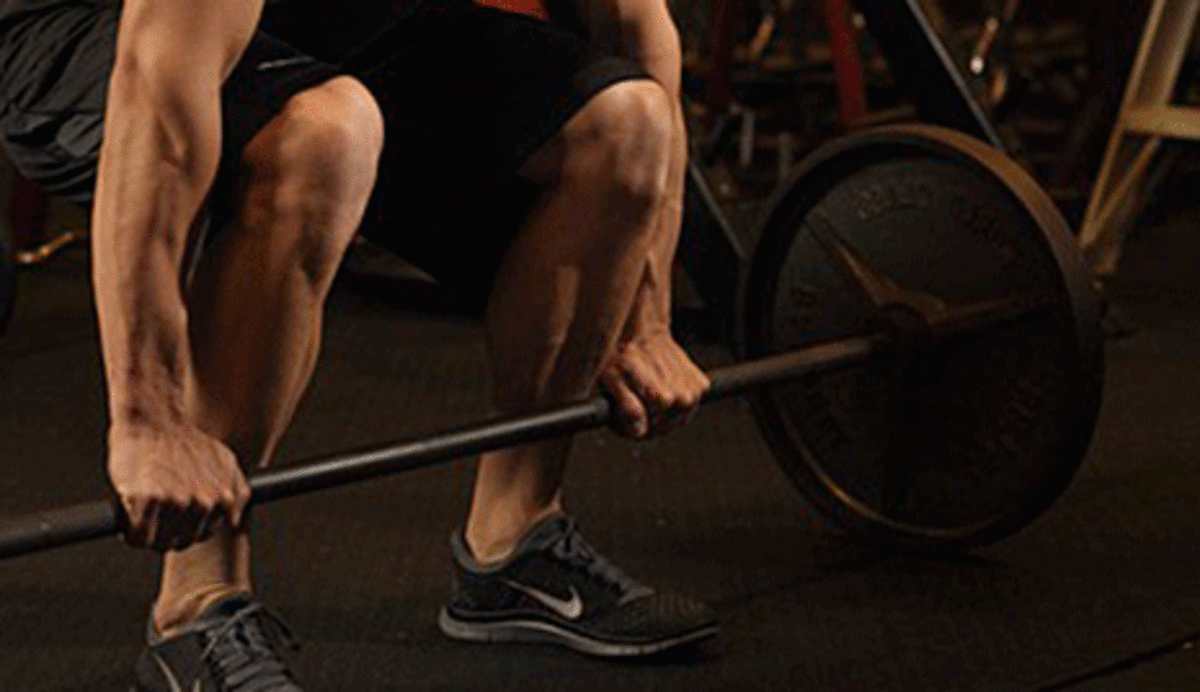 Exercise Face-Off: Traditional Deadlift vs. Sumo Deadlift - Men's Fitness