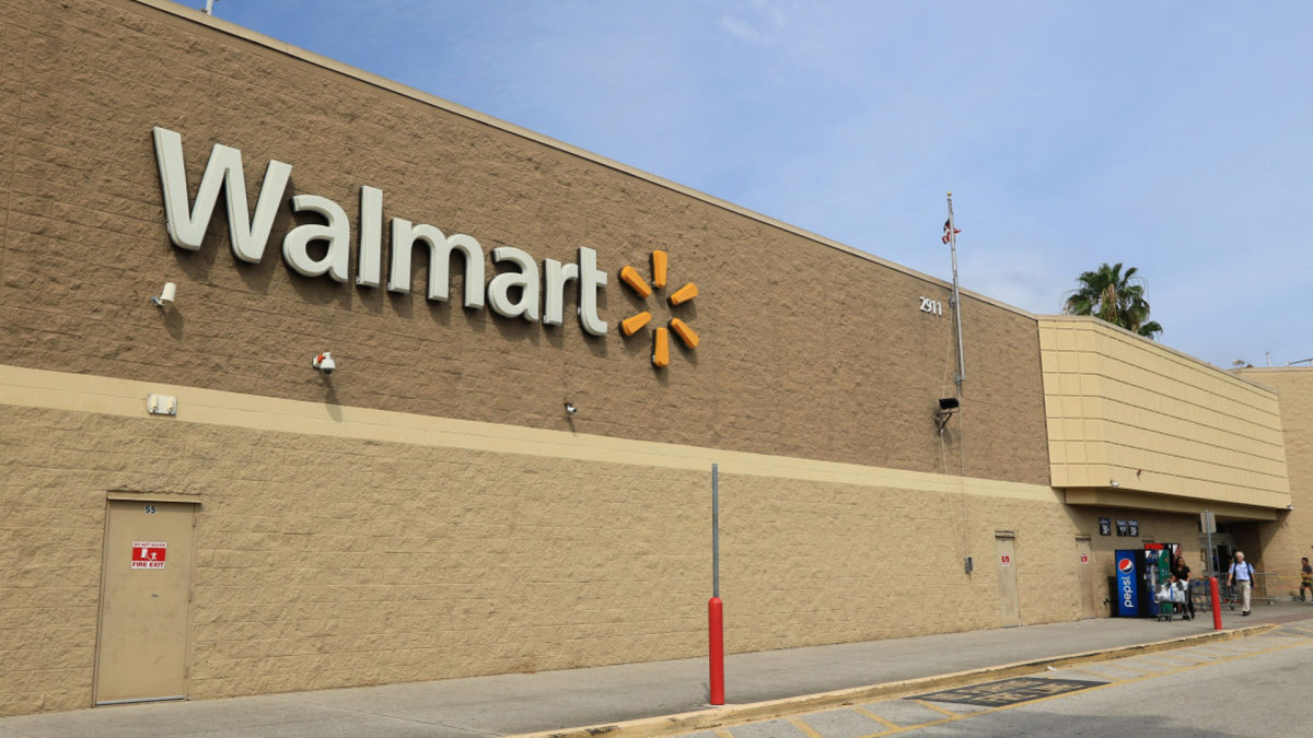 Walmart Is Selling 150 Recovery Compression Boots for 98 Men s Fitness