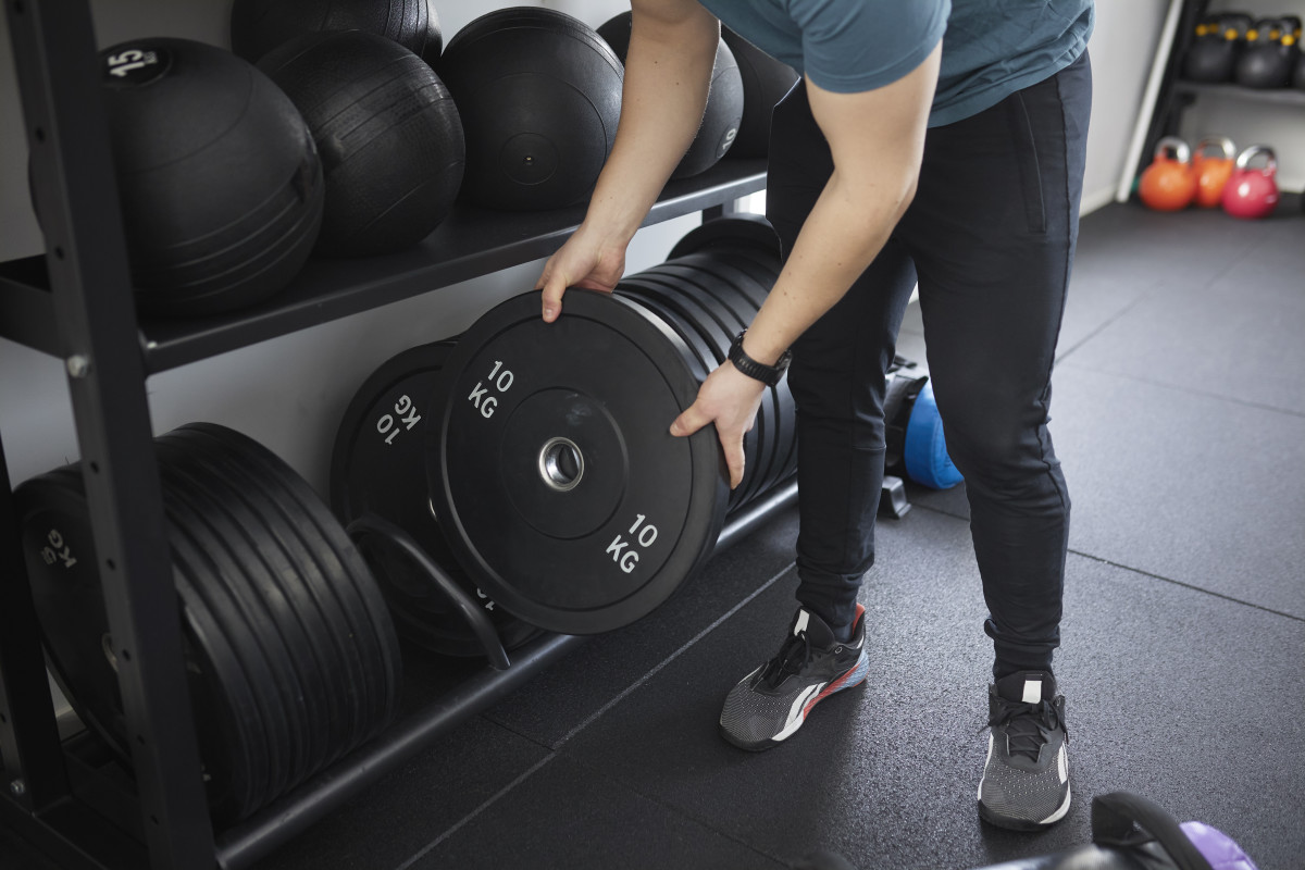 How to Use Dry January to Supersize Your Gains - Men's Fitness