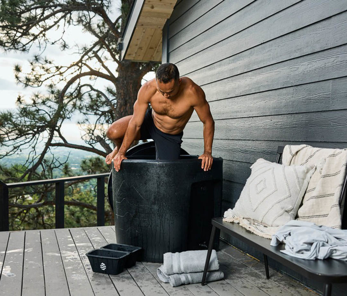 The 6 Best Cold Plunge Tubs for 2025, Tested and Reviewed - Men's Fitness