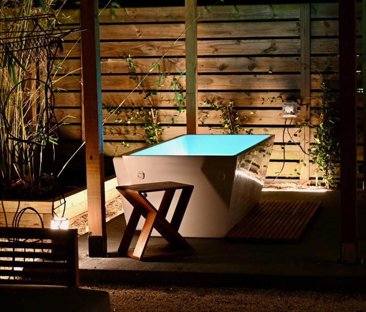 The 6 Best Cold Plunge Tubs for 2025, Tested and Reviewed - Men's Fitness