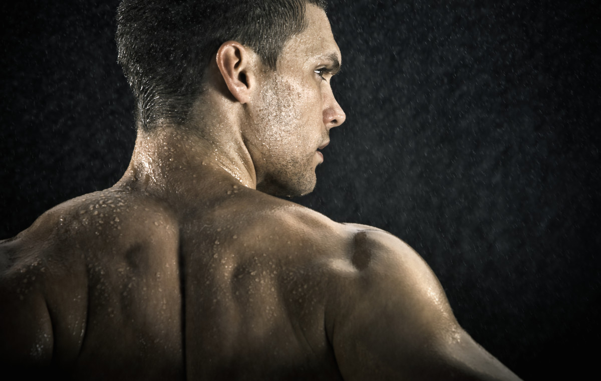 10 Tricks for Building Big, Healthy Shoulders, According to a Trainer ...