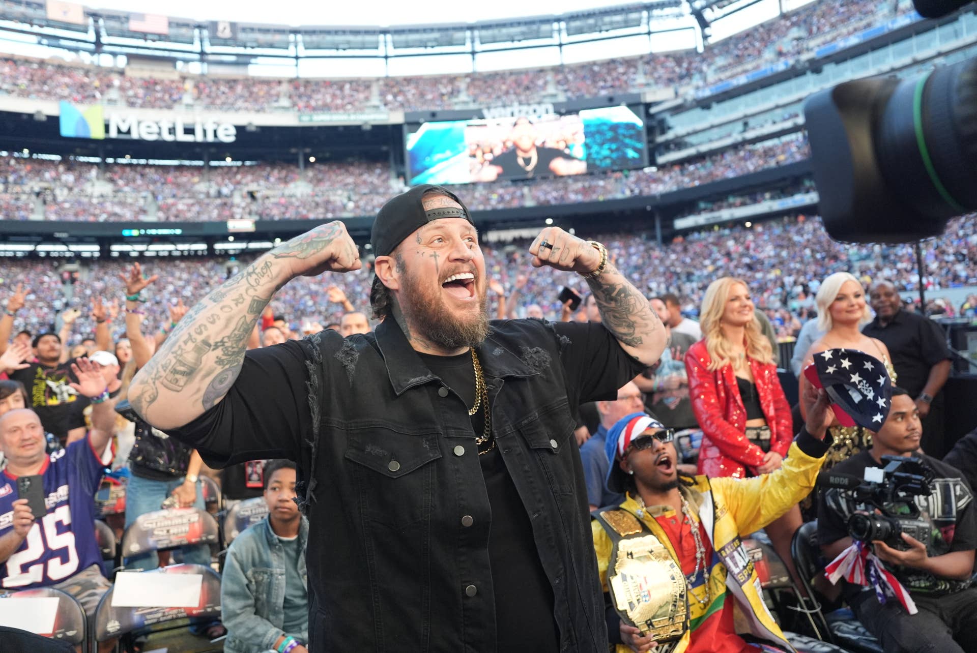 Jelly Roll Delivers Viral Pep Talk to NFL's Tennessee Titans - Men's ...