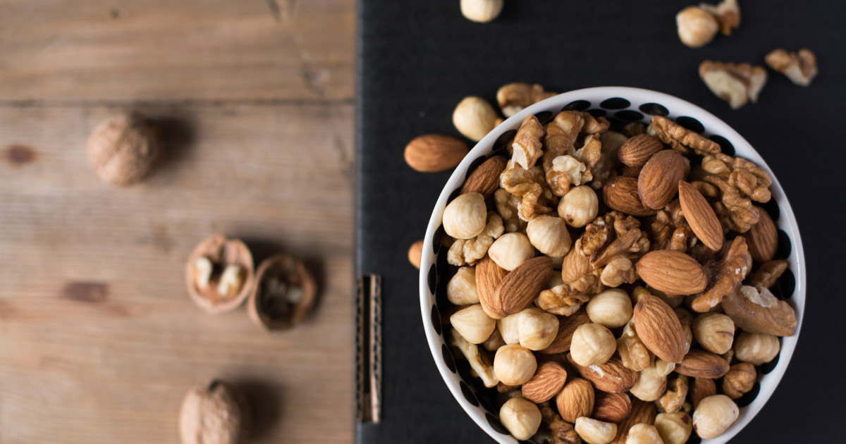 Study: Eating Almonds Daily Could Lower LDL Cholesterol - Men's Fitness