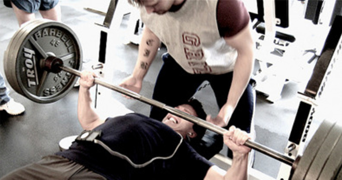 How to Be a Better Spotter - Men's Fitness