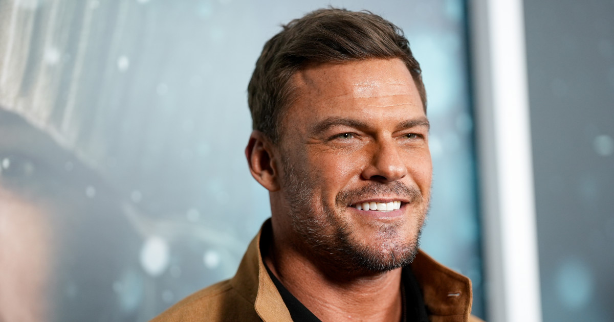 Alan Ritchson’s 2 Favorite High-Protein Snacks to Build Muscle - Men's ...