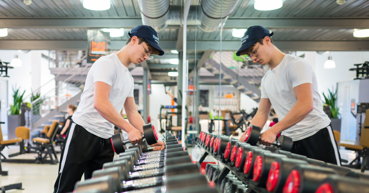 John Rusin Says Your Workouts Are Missing Asymmetrical Leg Movements ...