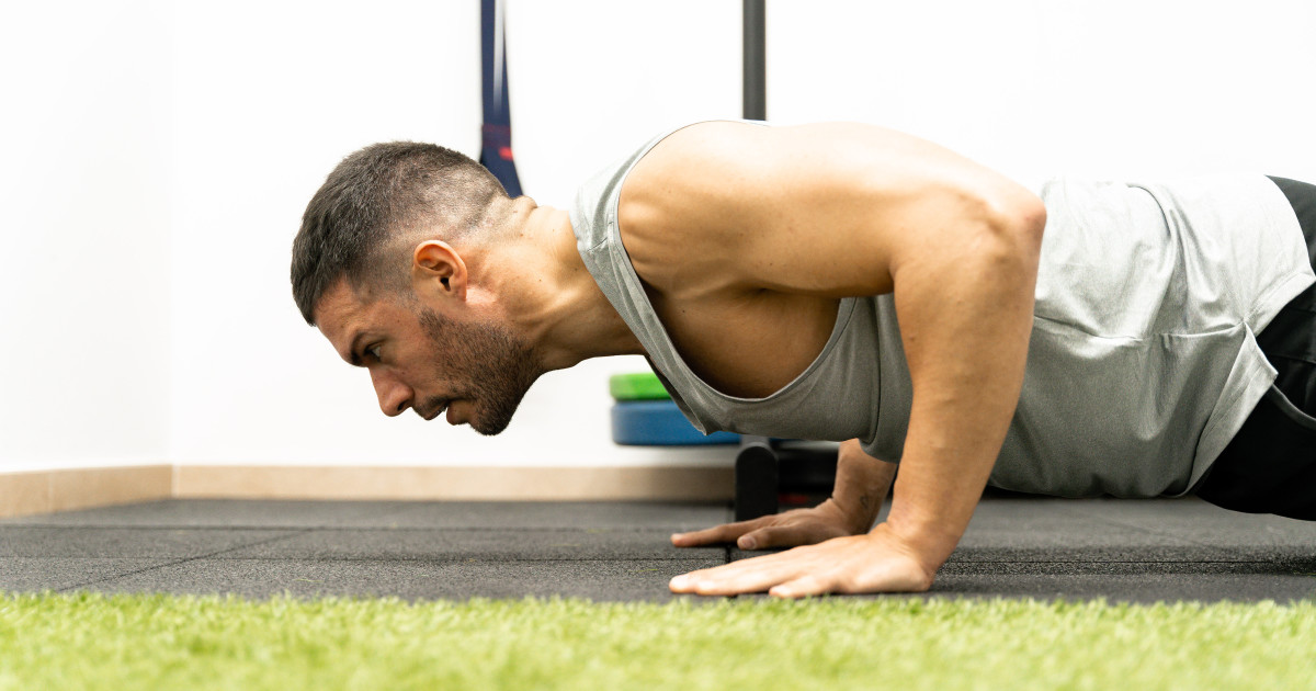 How to Fix Wrist Pain During Pushups - Men's Fitness