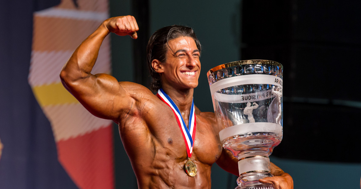 The Bodybuilder's Love Handles Workout That Cuts Belly Fat - Men's Fitness