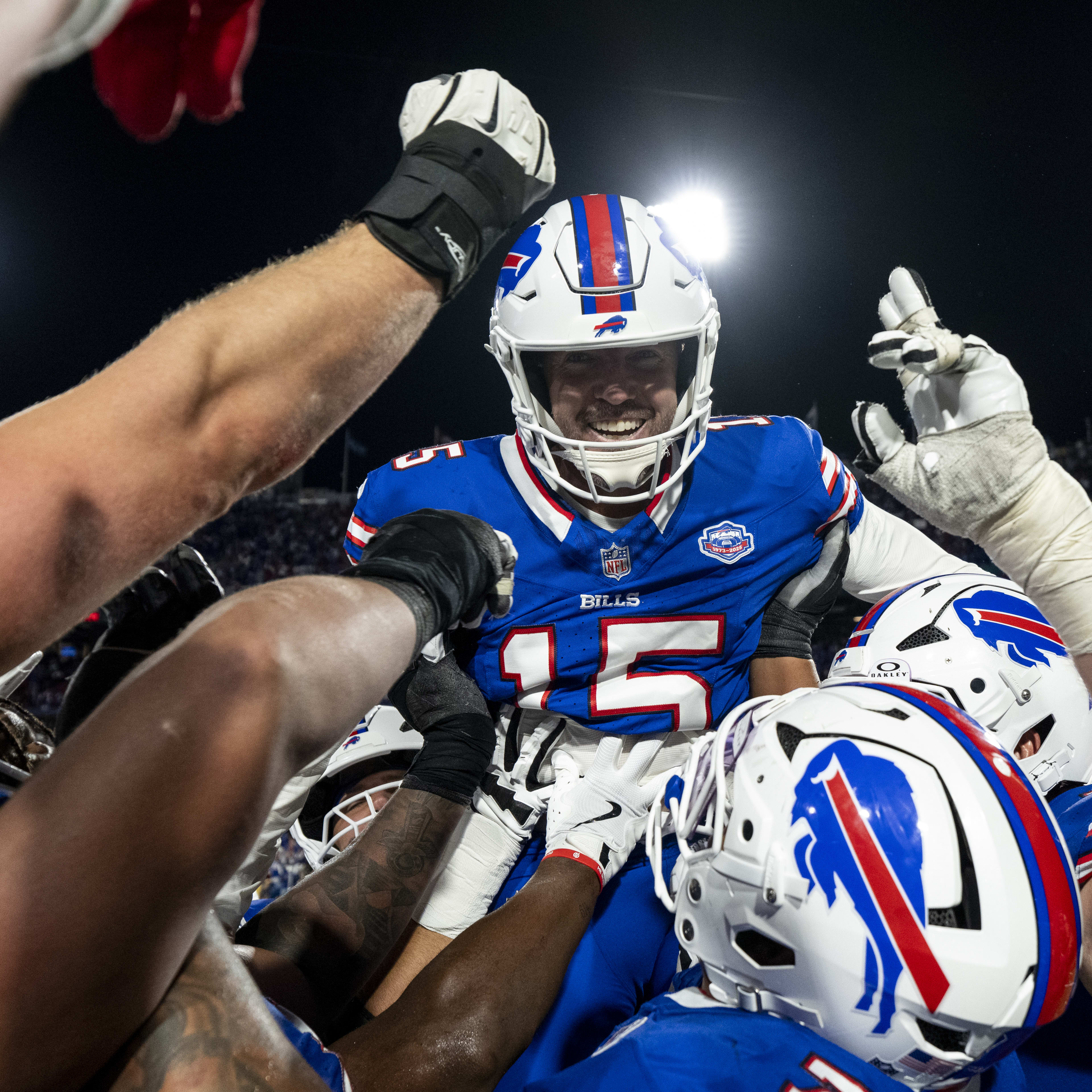 Buffalo Bills Celebrate 41-40 Win in Locker Room Video - Men's Fitness