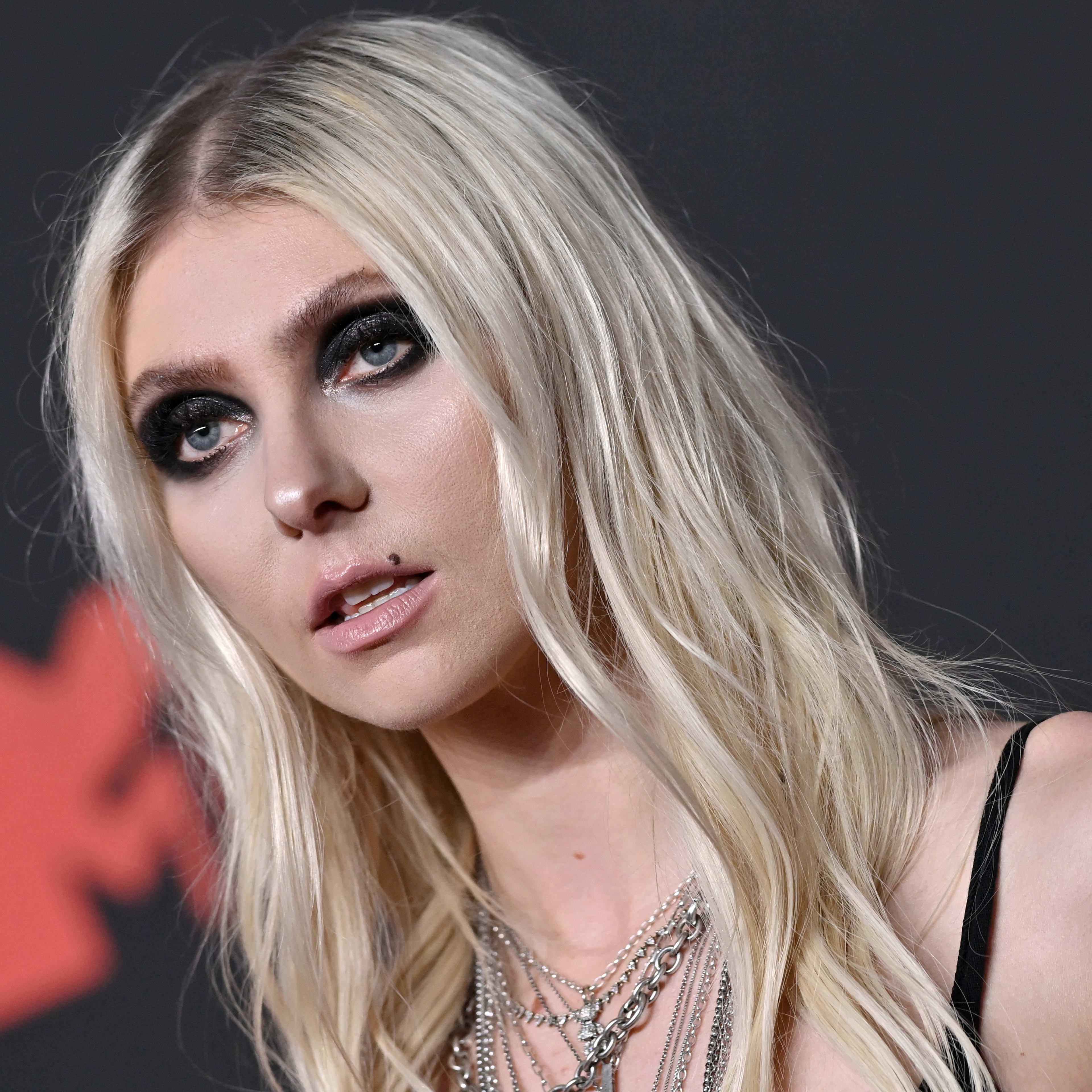 Russell Crowe Reveals Dramatic Weight Loss Transformation - Men's Fitness