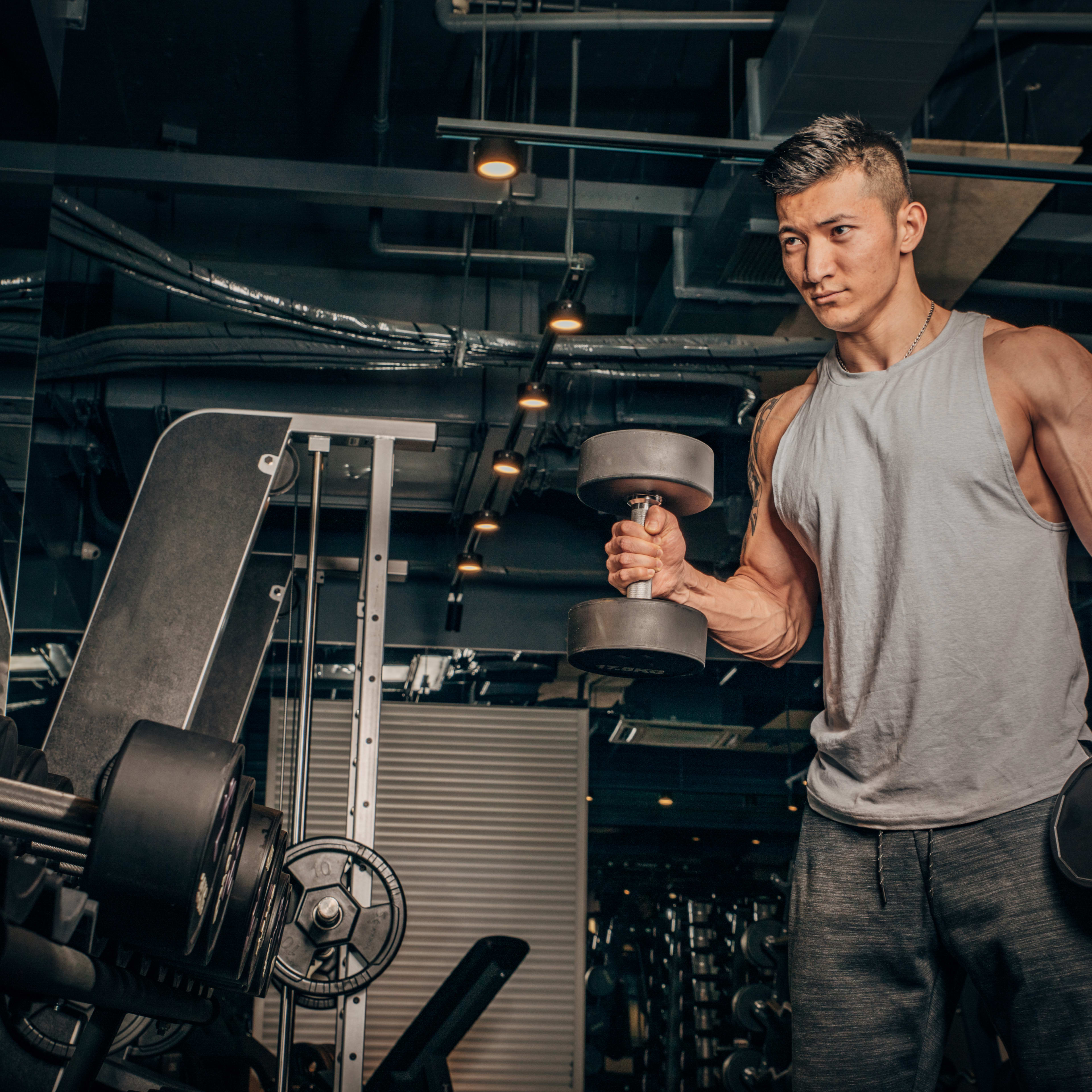 Arnold Schwarzenegger Shares a Golden Era Full-Body Workout - Men's Fitness