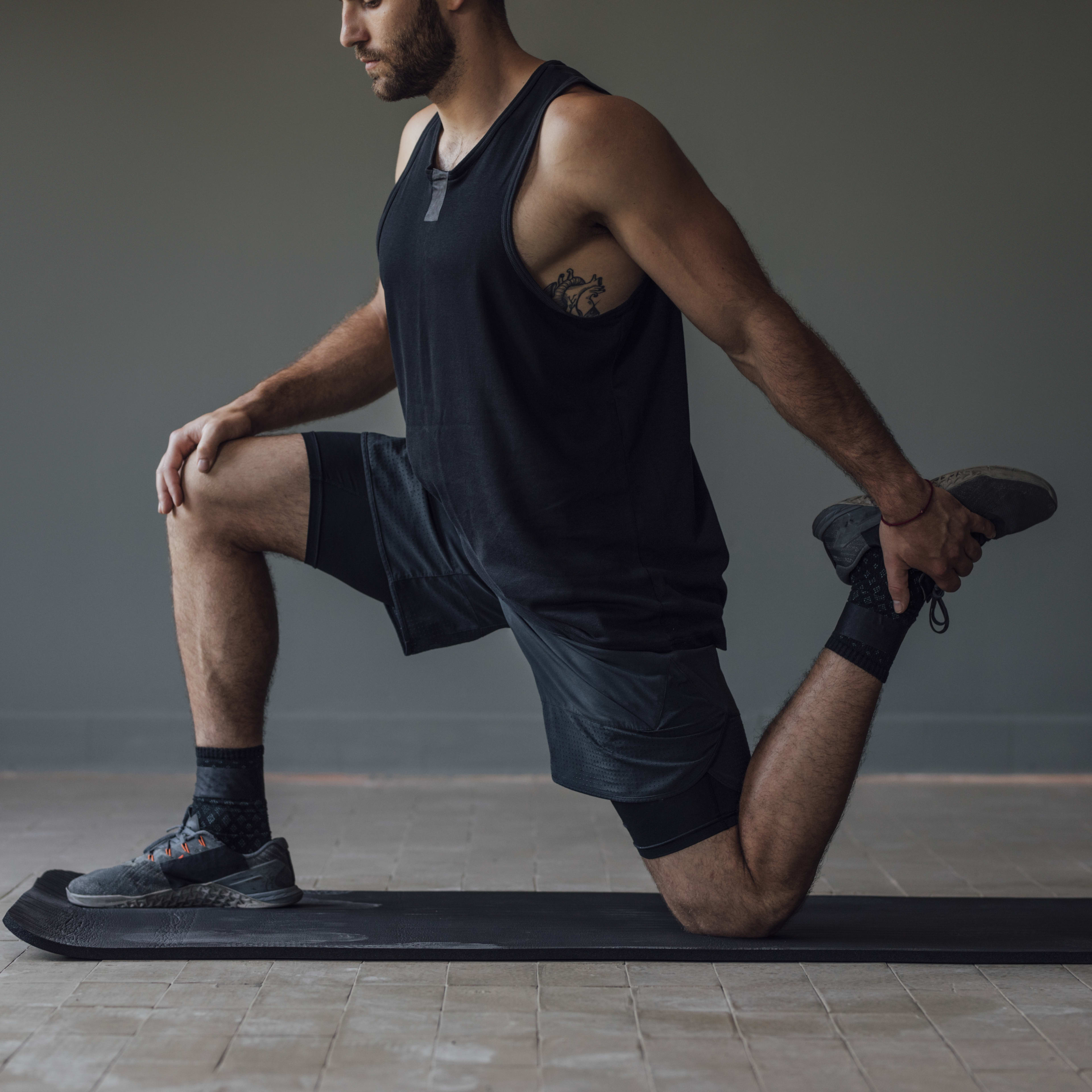 How Austin Butler Built His Glutes for 'Caught Stealing' - Men's Fitness