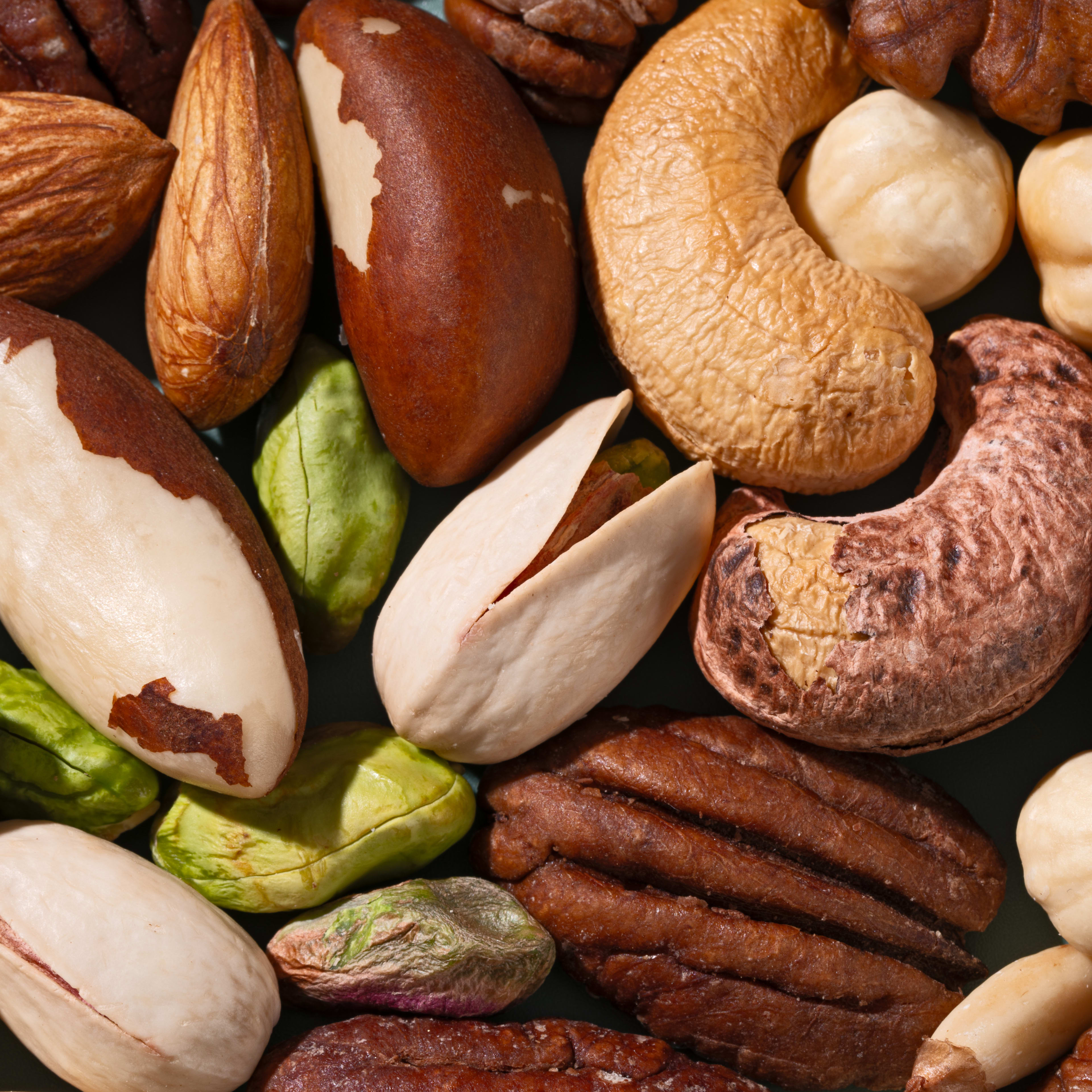 Study: Eating Almonds Daily Could Lower LDL Cholesterol - Men's Fitness