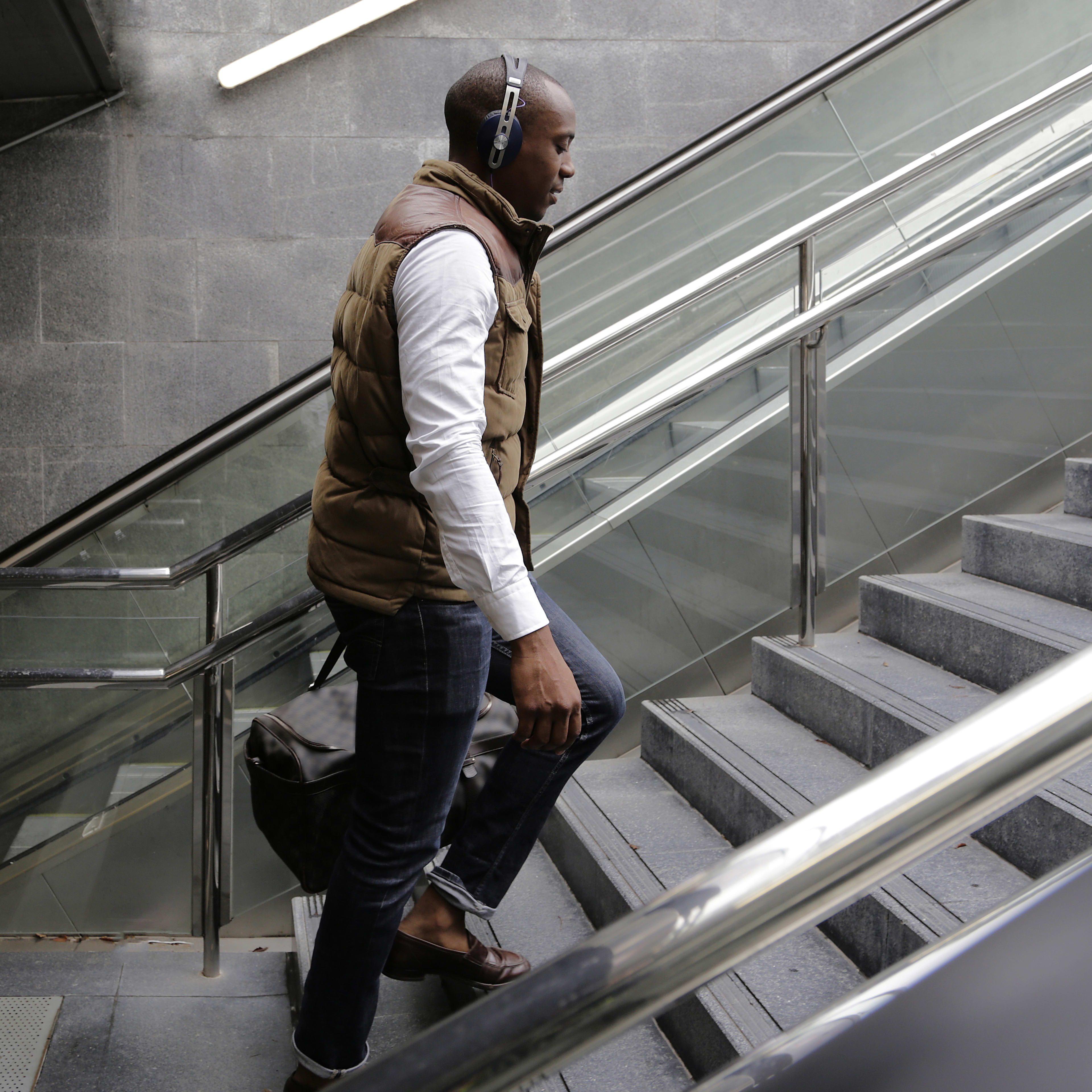 Trainer Dan Go Says This Pre-Bed Sleep Tea "Changed My Life" - Men's ...