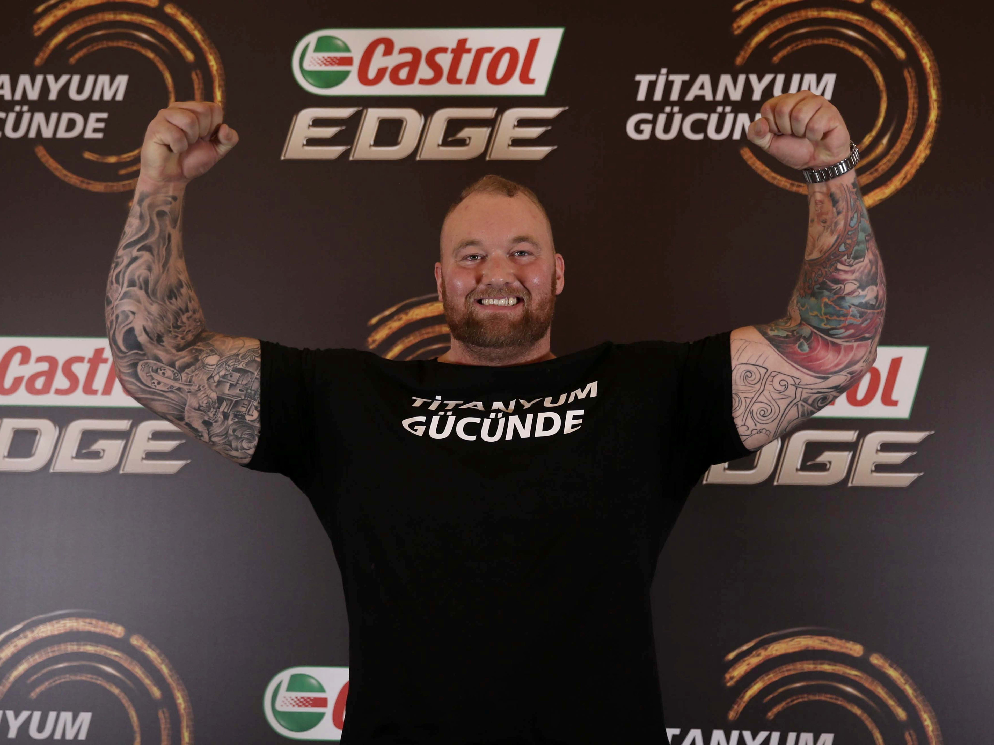 Thor Björnsson Breaks Deadlift World Record - Men's Fitness