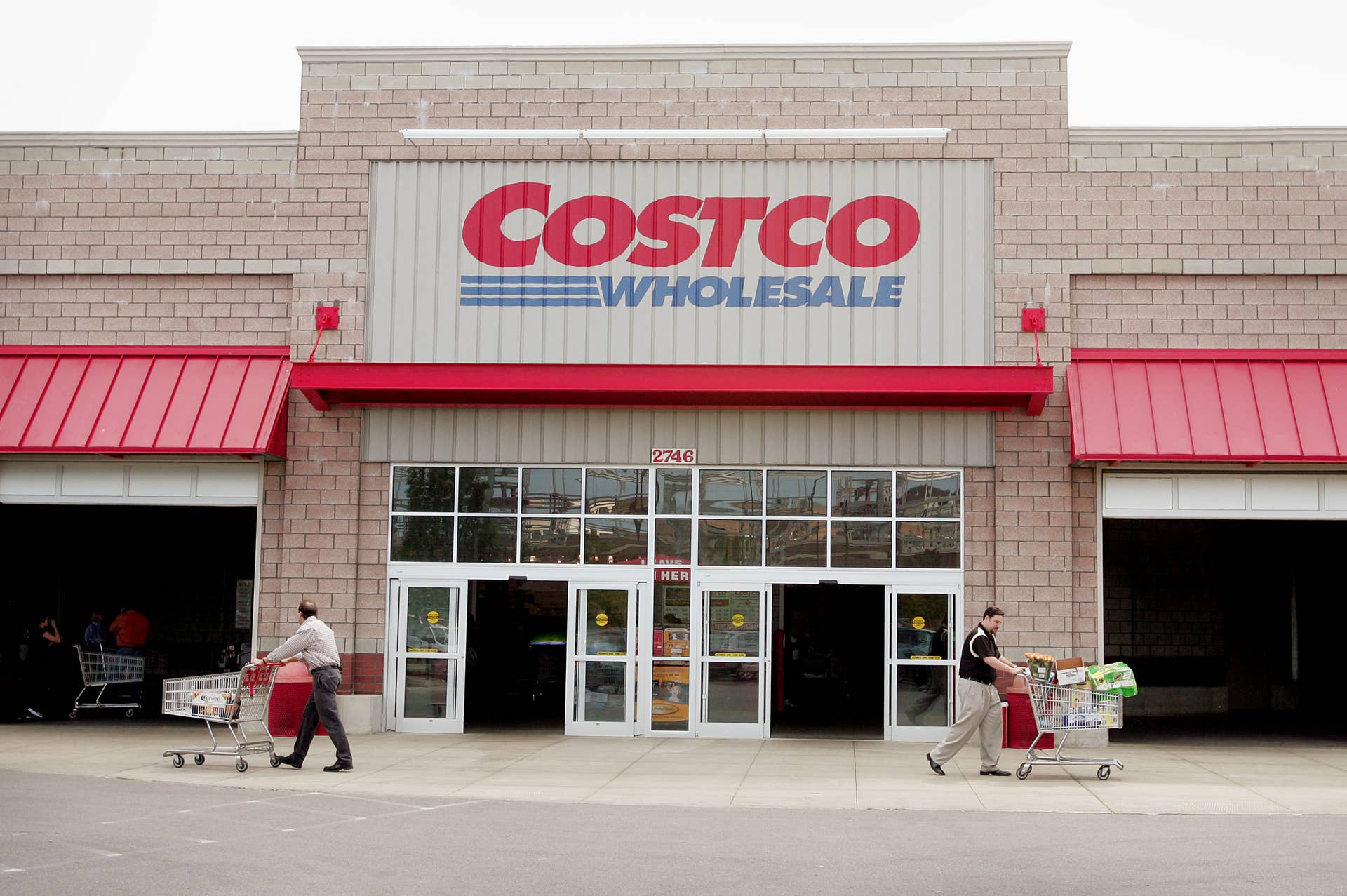 The Best High-Protein and Low-Calorie Snacks at Costco - Men's Fitness