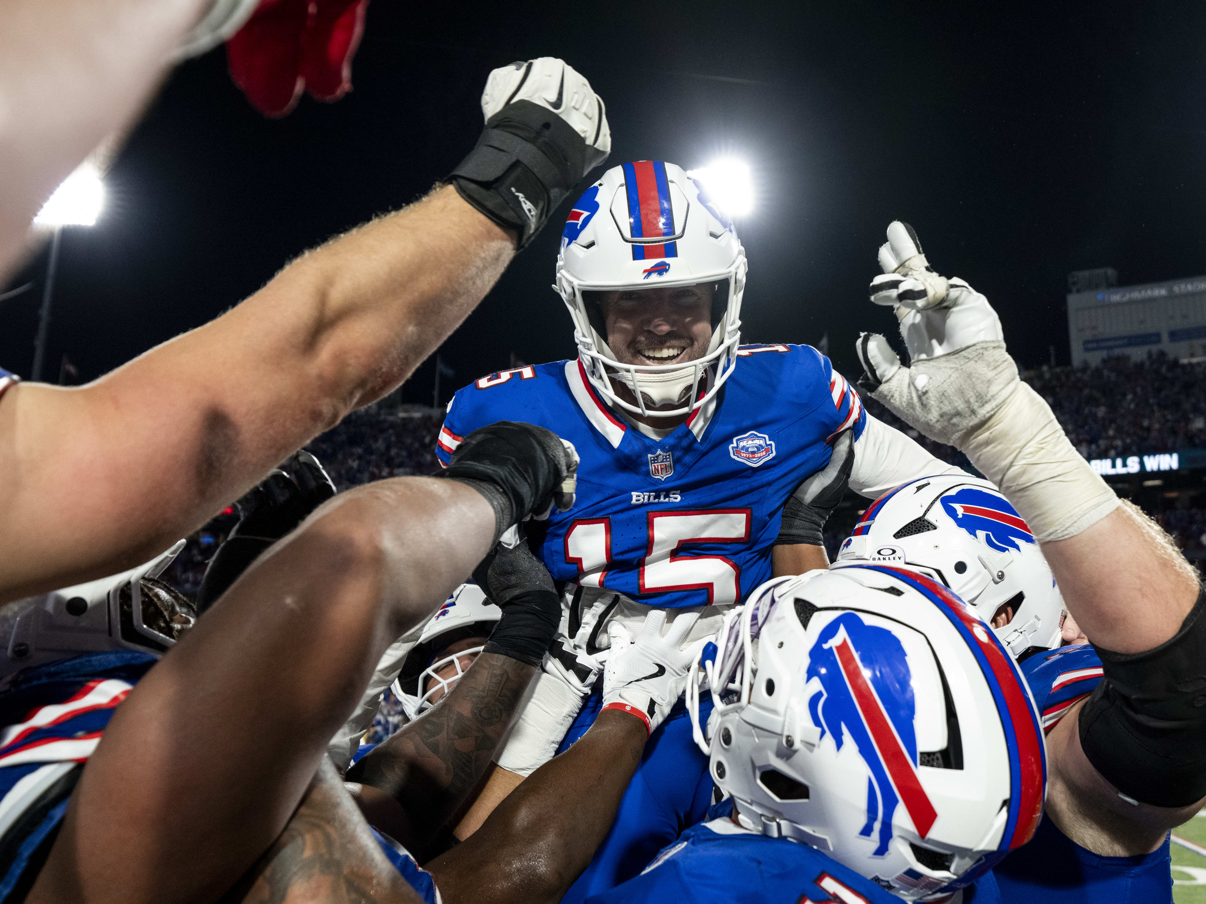 41-Year-Old Buffalo Bills Kicker Matt Prater Wins Game 2 Days After Signing to Team - Men's Fitness