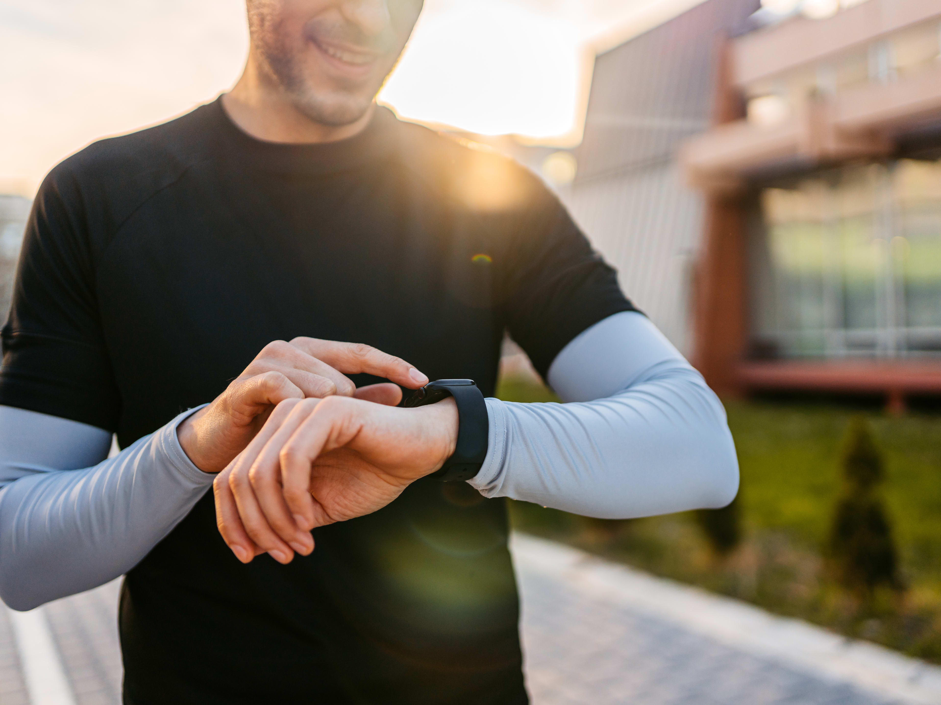 Best Wearable Tech, According to Exercise Physiologist - Men's Fitness