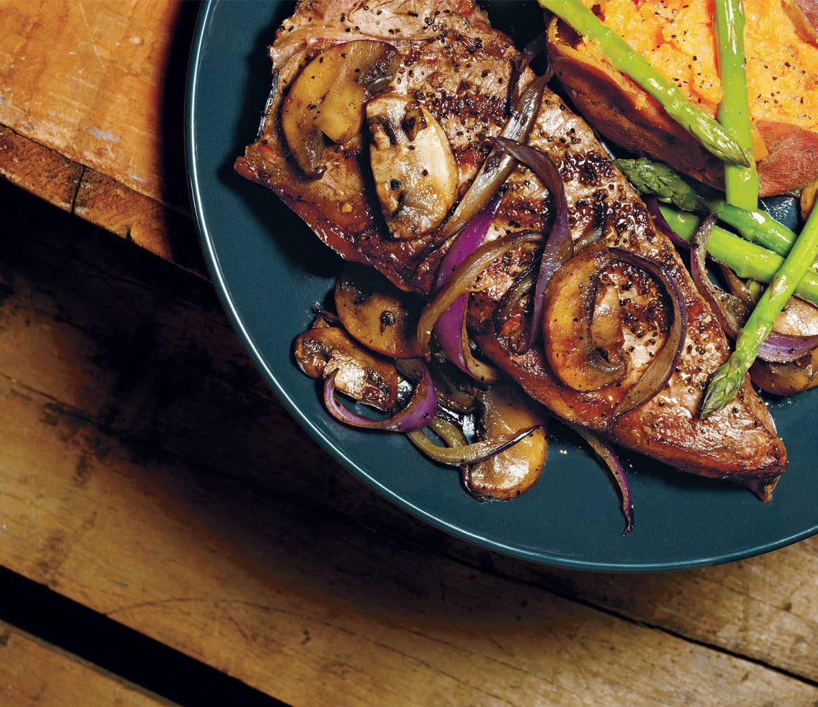 10 Meat-Based Meals Guaranteed to Build Muscle - Men's Fitness
