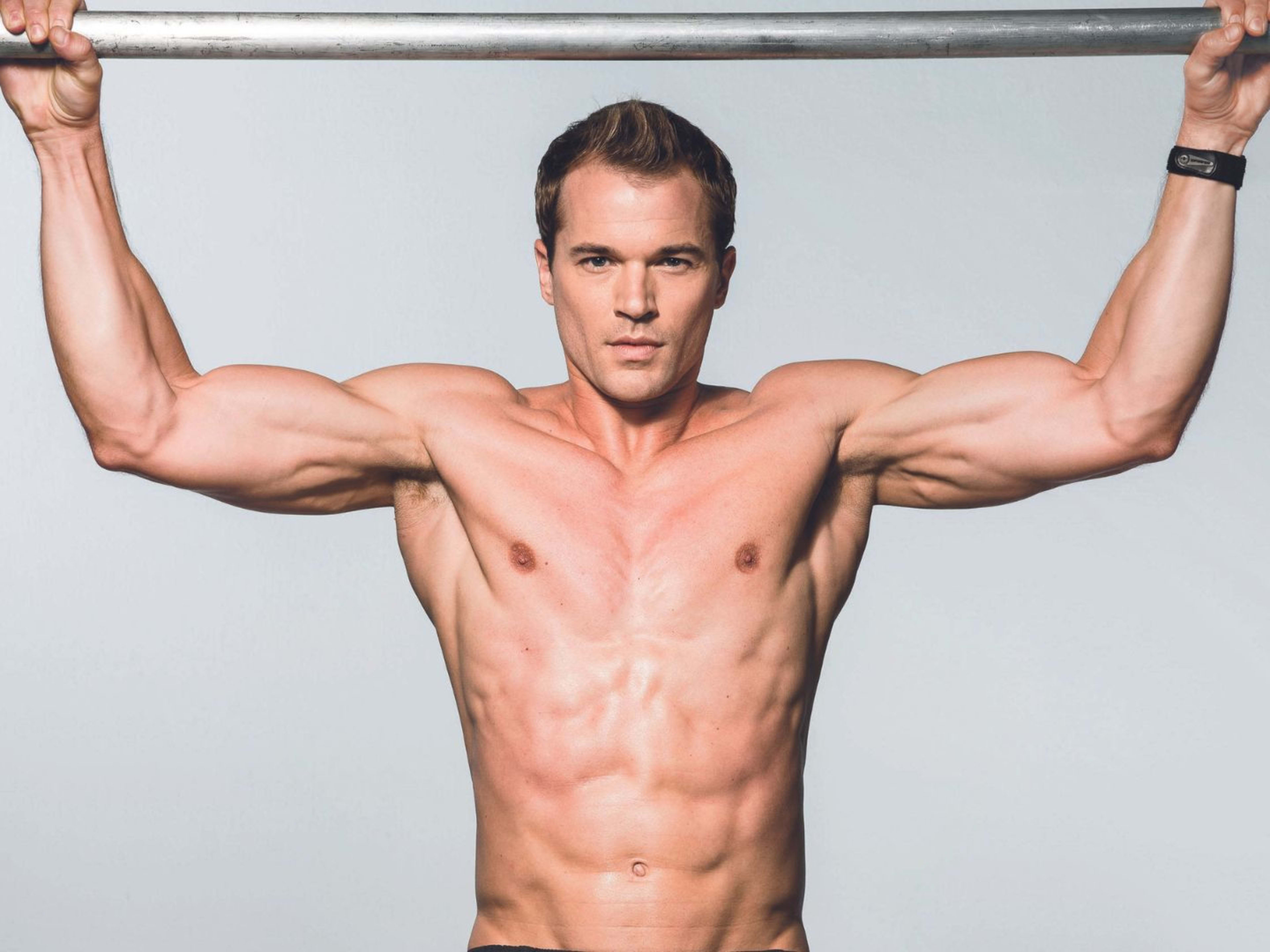 2-Part Workout Plan to Work on Your V Taper - Men's Fitness
