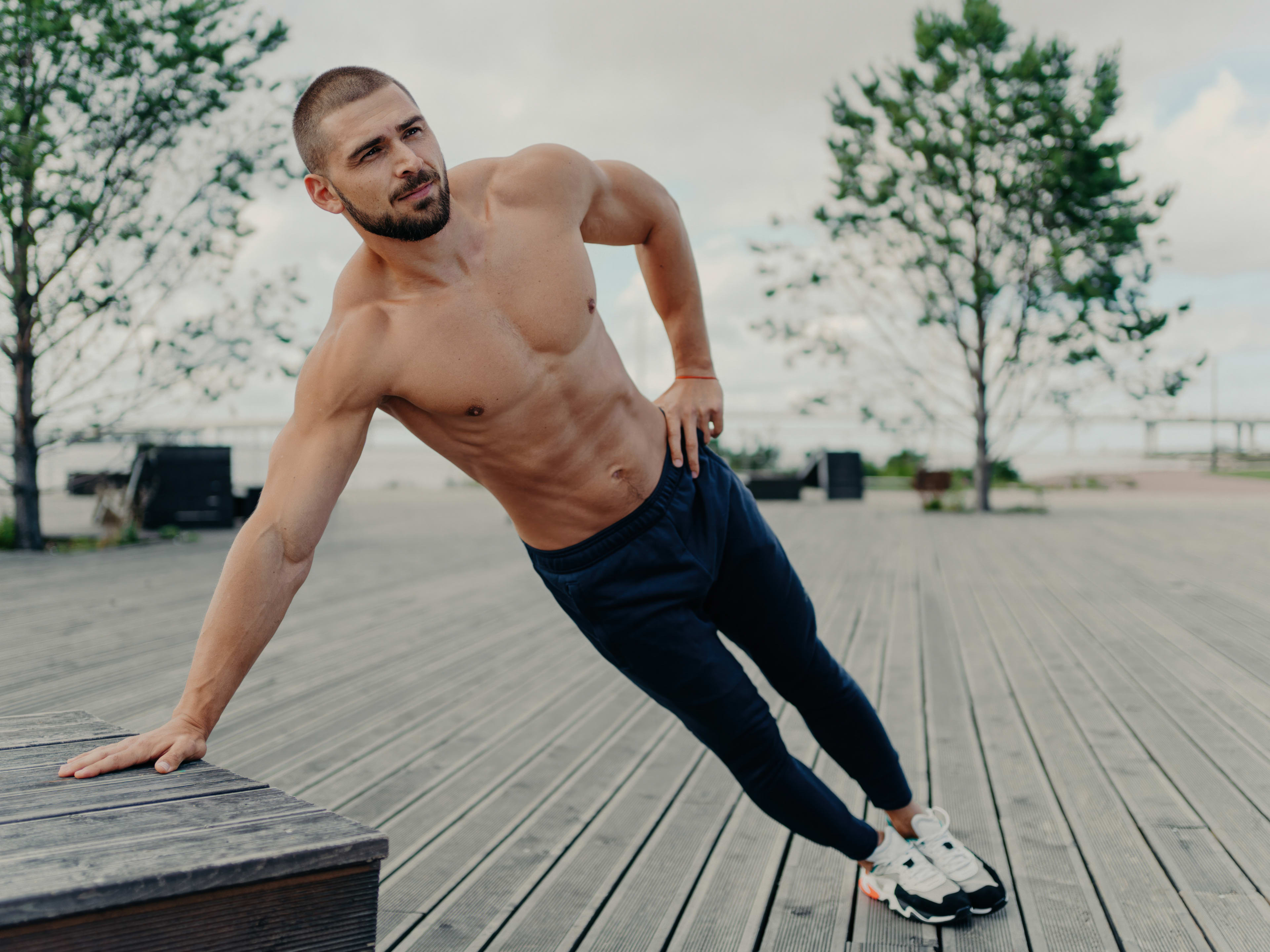 Strength Coach: 4 Core Strength Tests Every Man Needs to Train - Men's ...