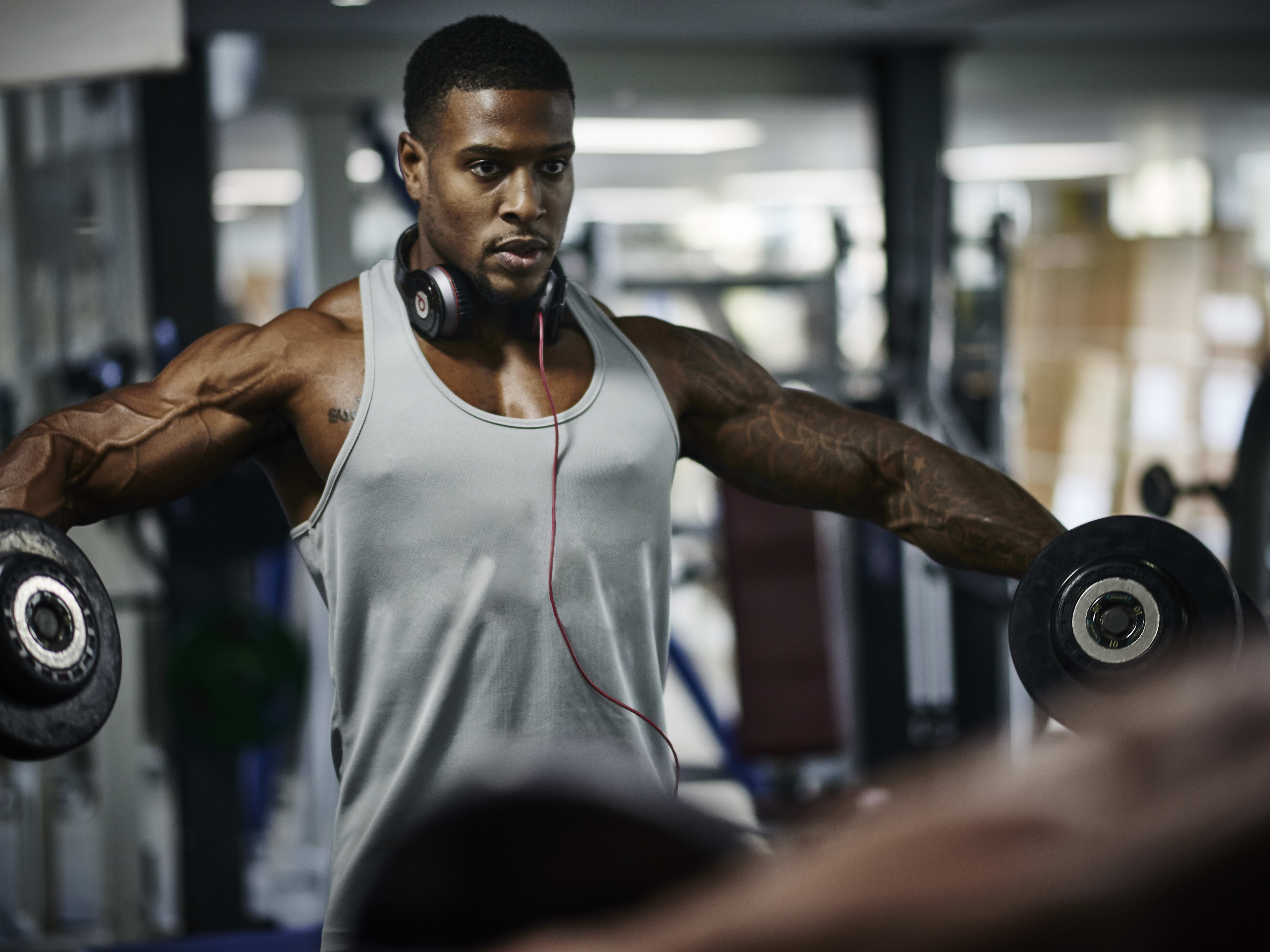 Mike Israetel Reveals the Optimal Sets for Growing Big Muscles - Men's ...