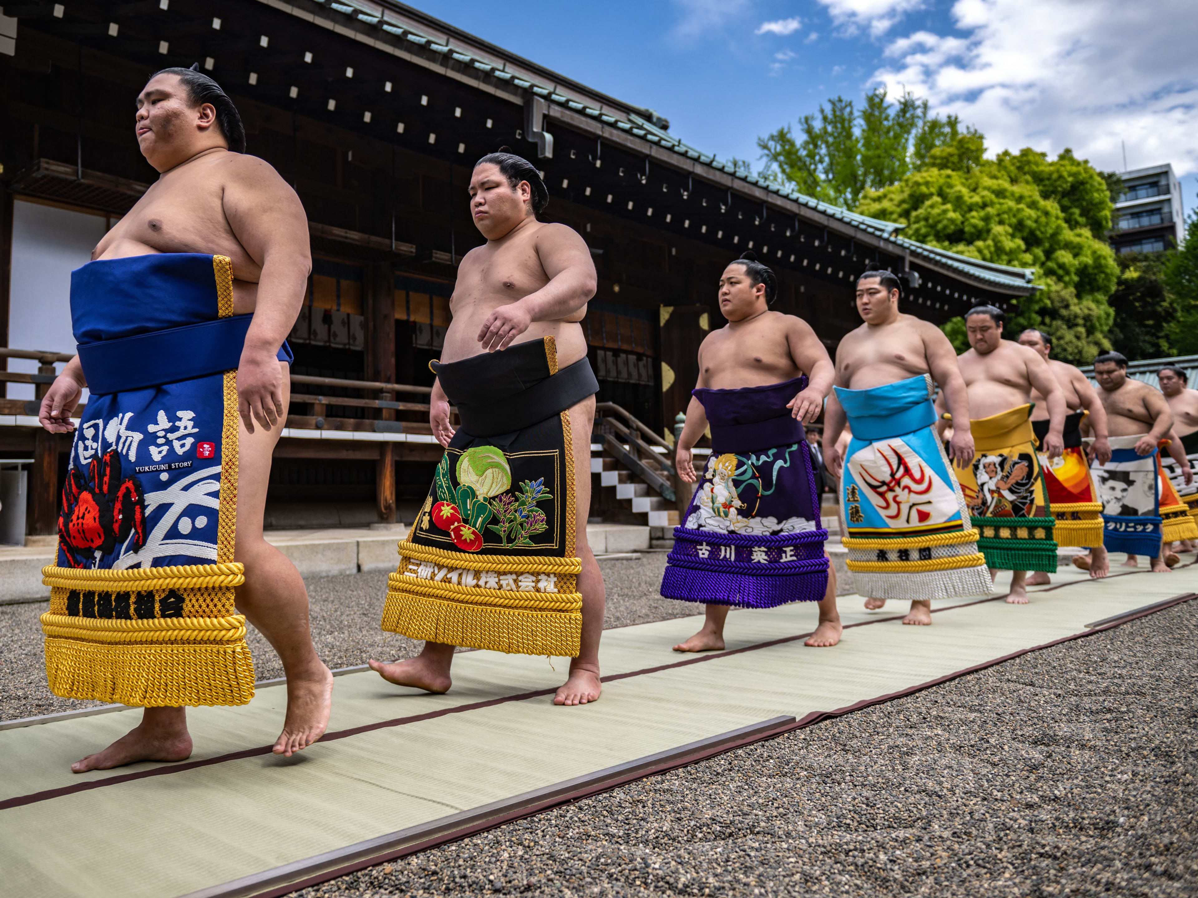 Sumo Wrestler’s Insane Weight Loss After 8 Months is Going Viral - Men ...