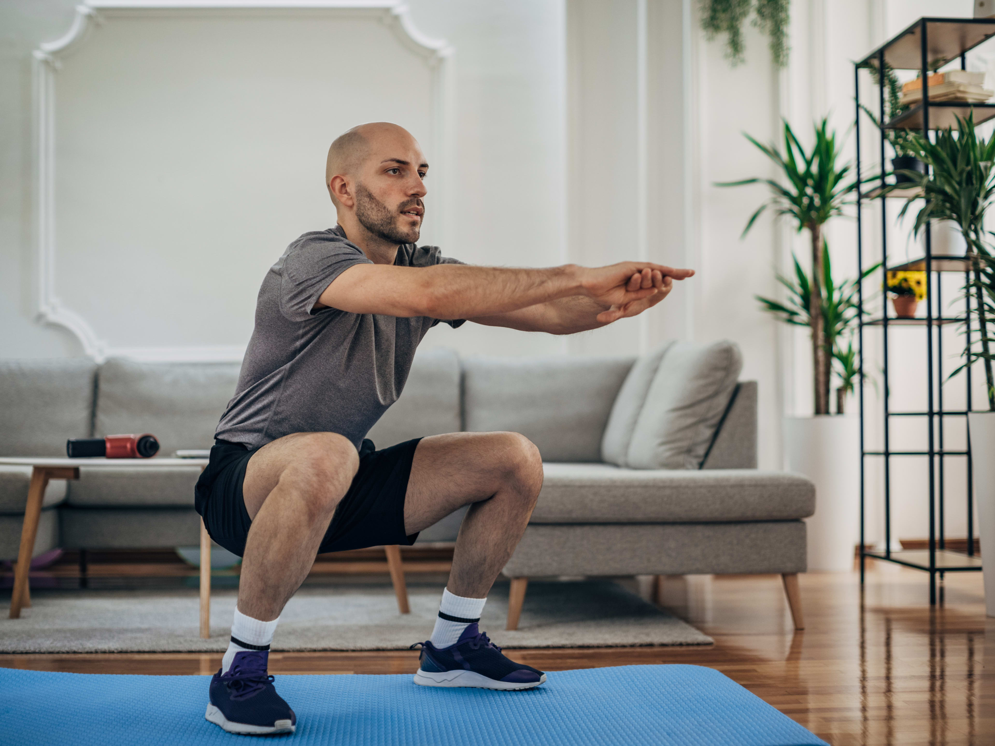 Best Darebee Workouts, According to Personal Trainers - Men's Fitness