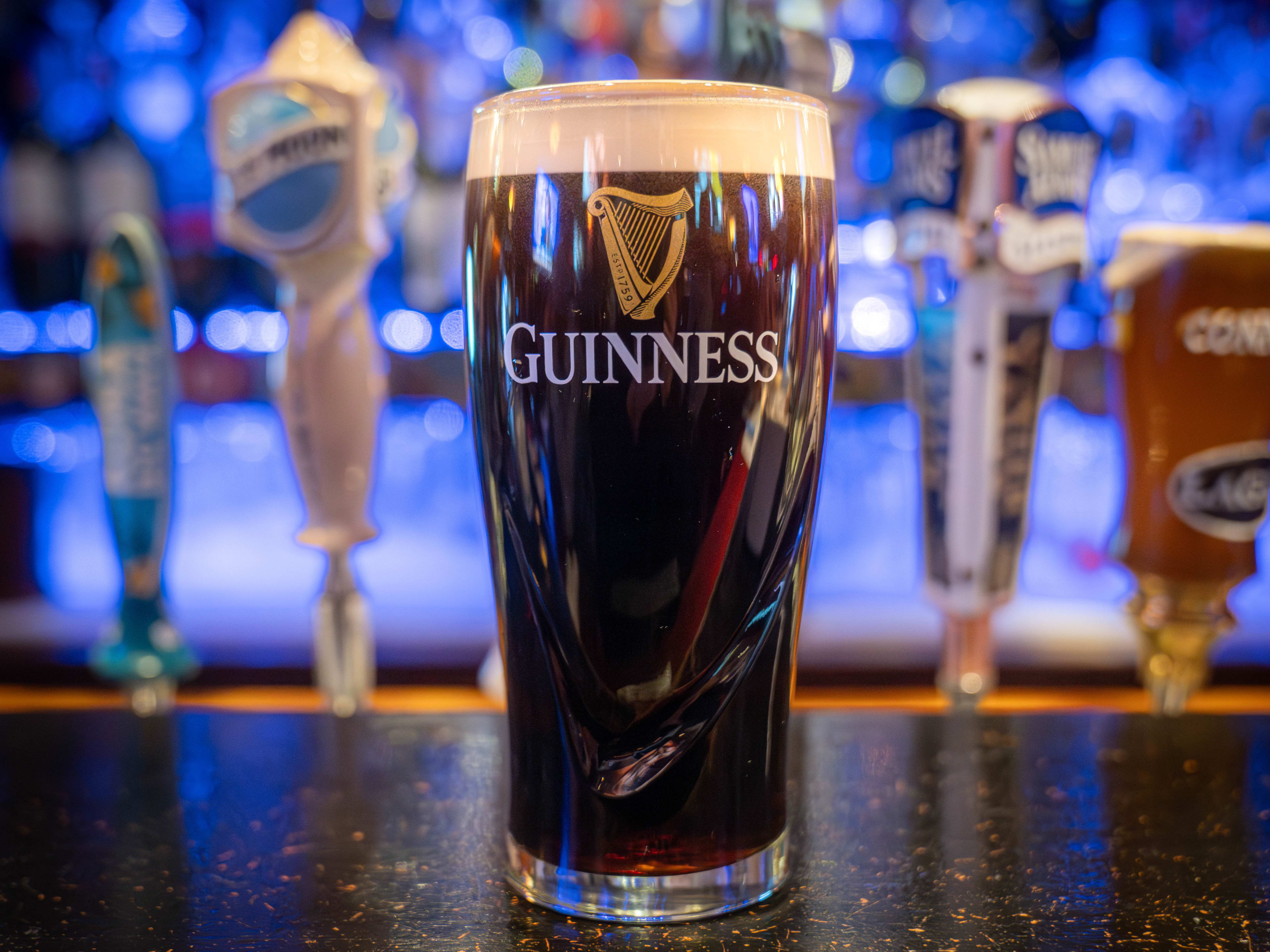 The Best Light Beer Is Hiding in Plain Sight. (It's Guinness.) - Men's ...