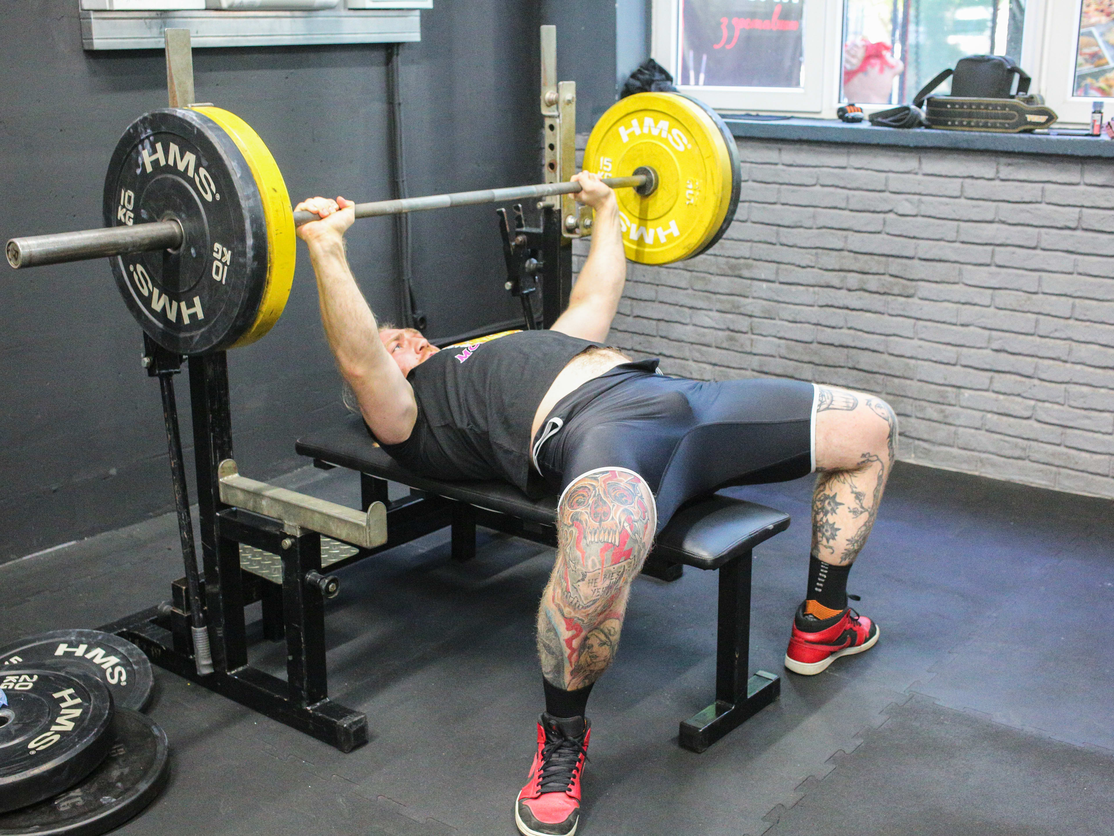 Want Bigger Pecs? Exercise Scientist Shares the Perfect Bench Workout ...