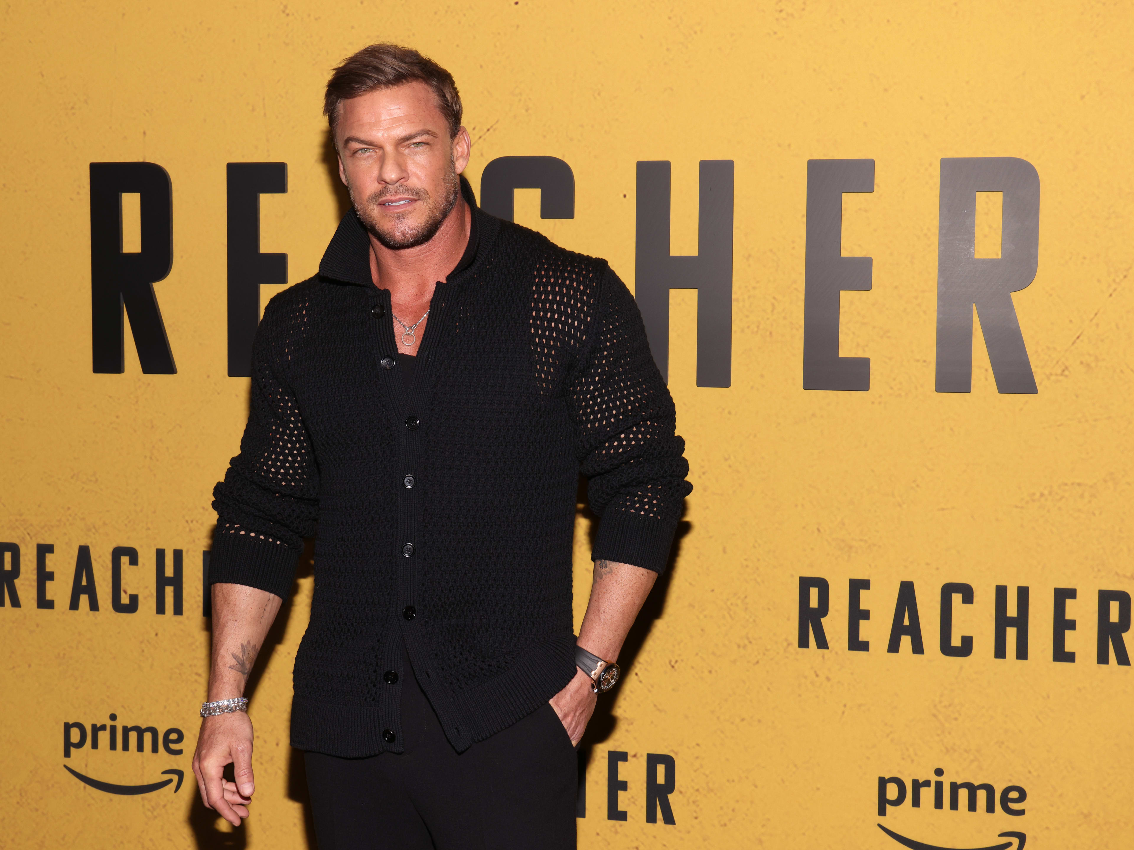 The 5-Day Workout Split Alan Ritchson Used to Pack on 30 Pounds for ...