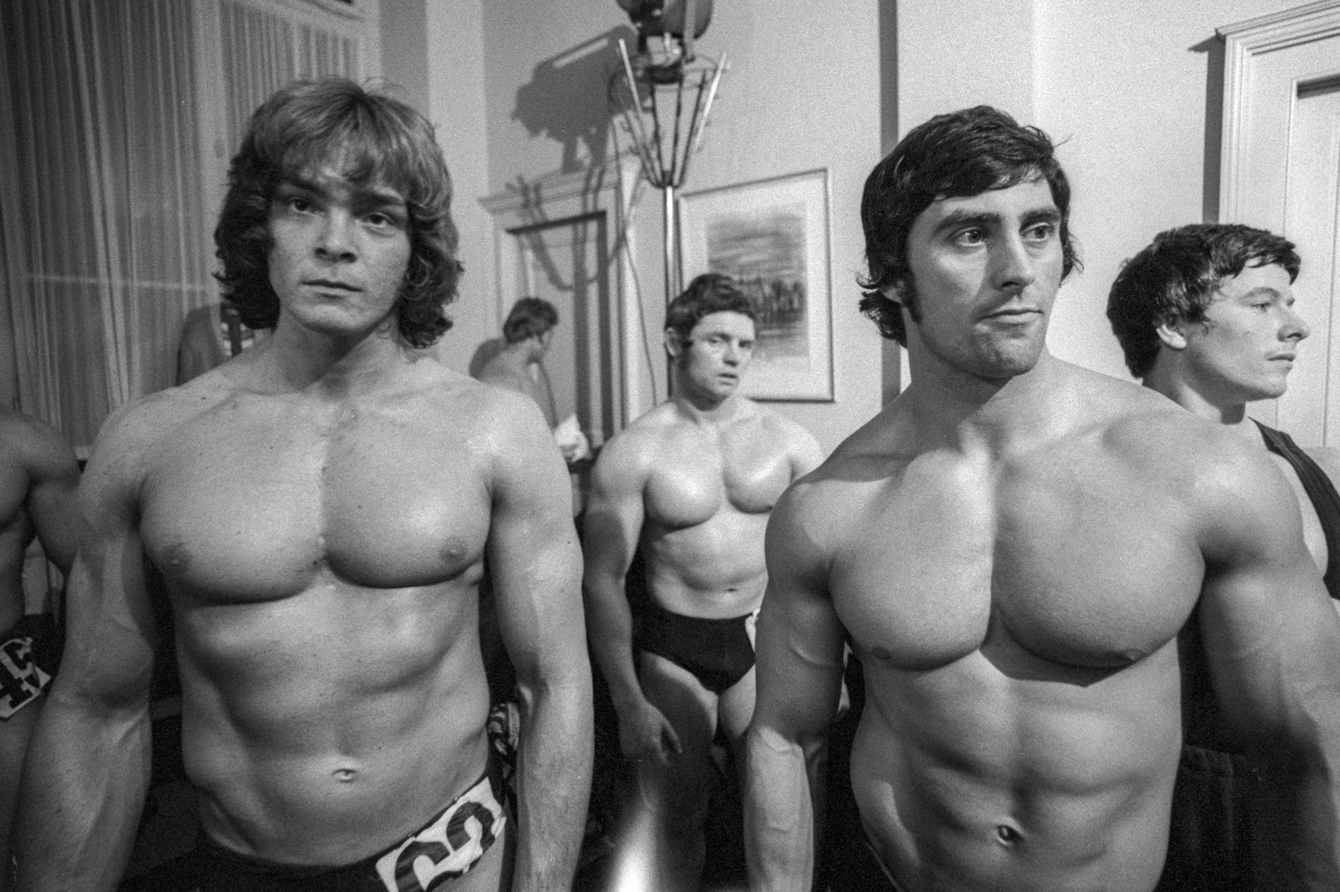 What Is German Volume Training? Here's How Bodybuilders Use It - Men's ...
