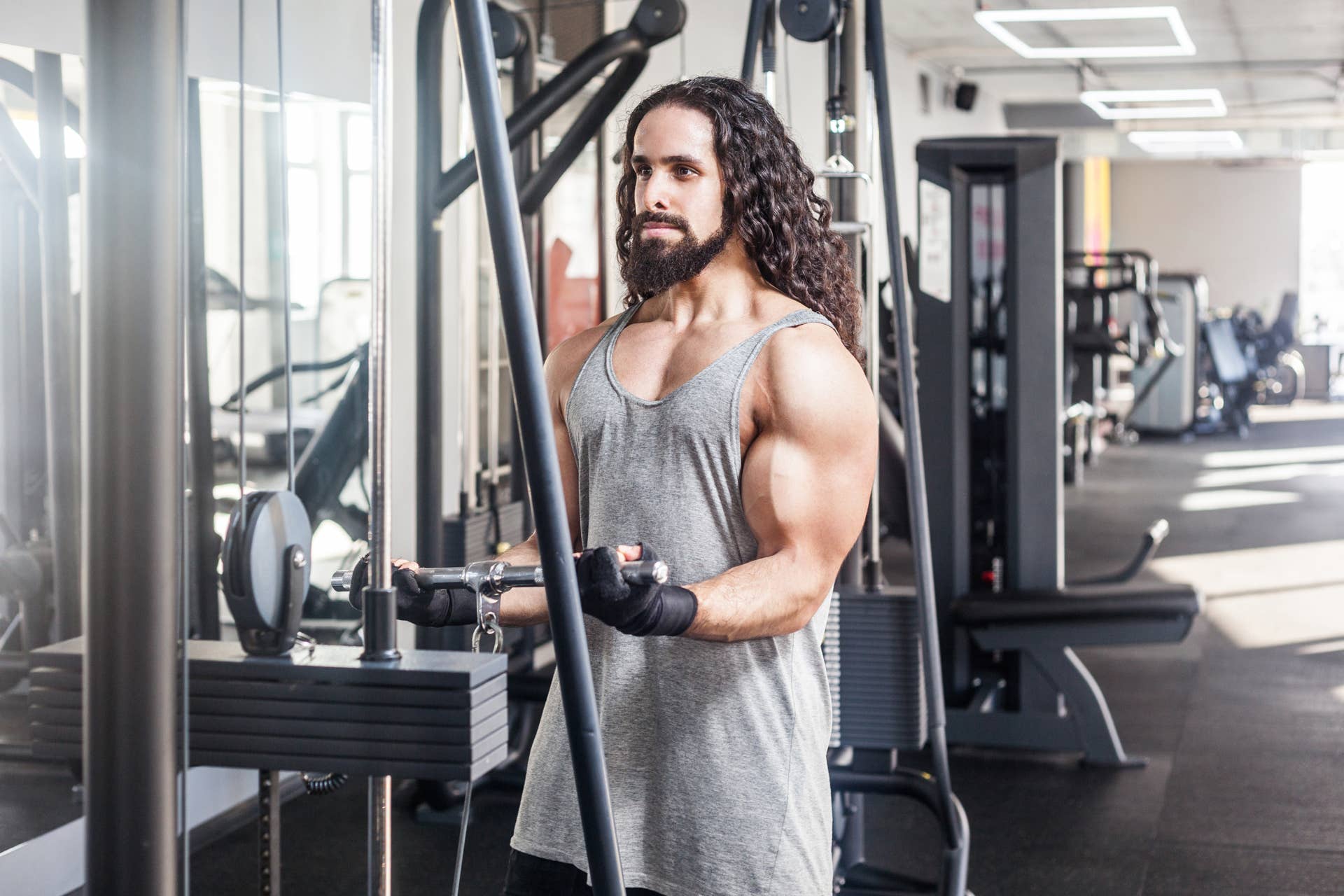 Trainer: 10-Minute Bicep Workout to Build Bigger Arms Fast - Men's Fitness