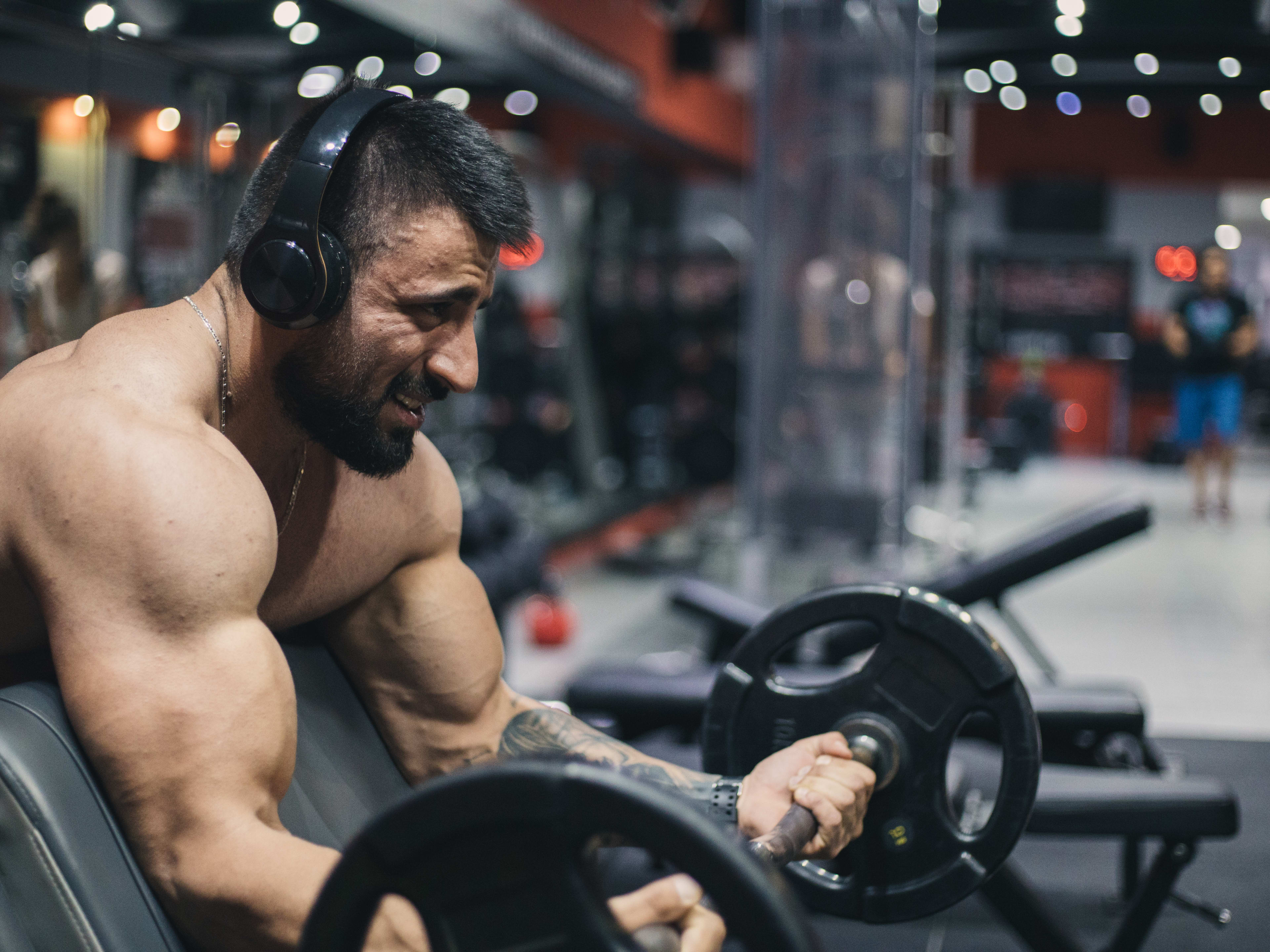 Why Jay Cutler Swears By This Bicep Exercise for Thicker Arms - Men's ...