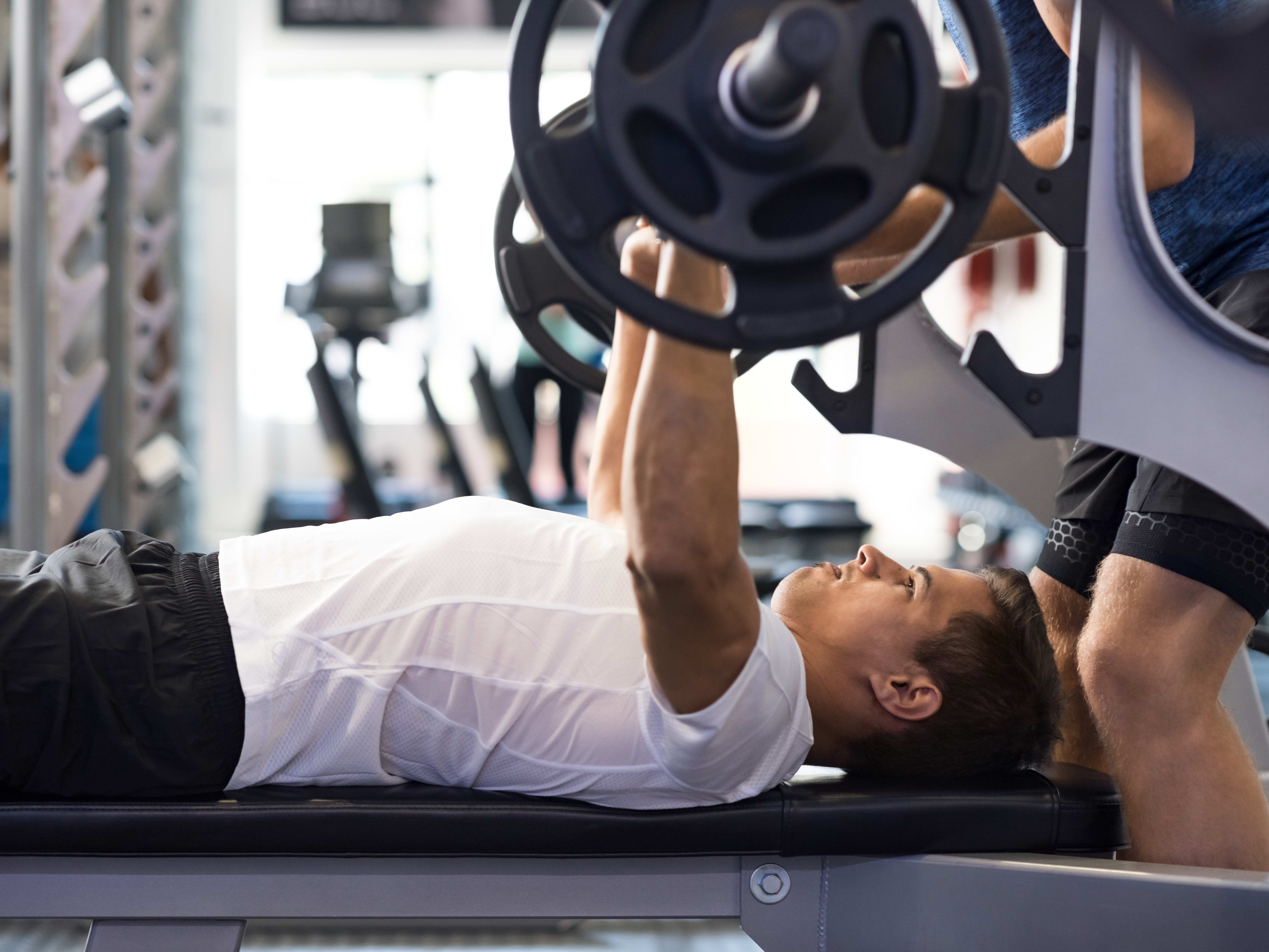 Exercise Physiologist Aaron Horschig Shares Ingenious Fix to This Bench ...