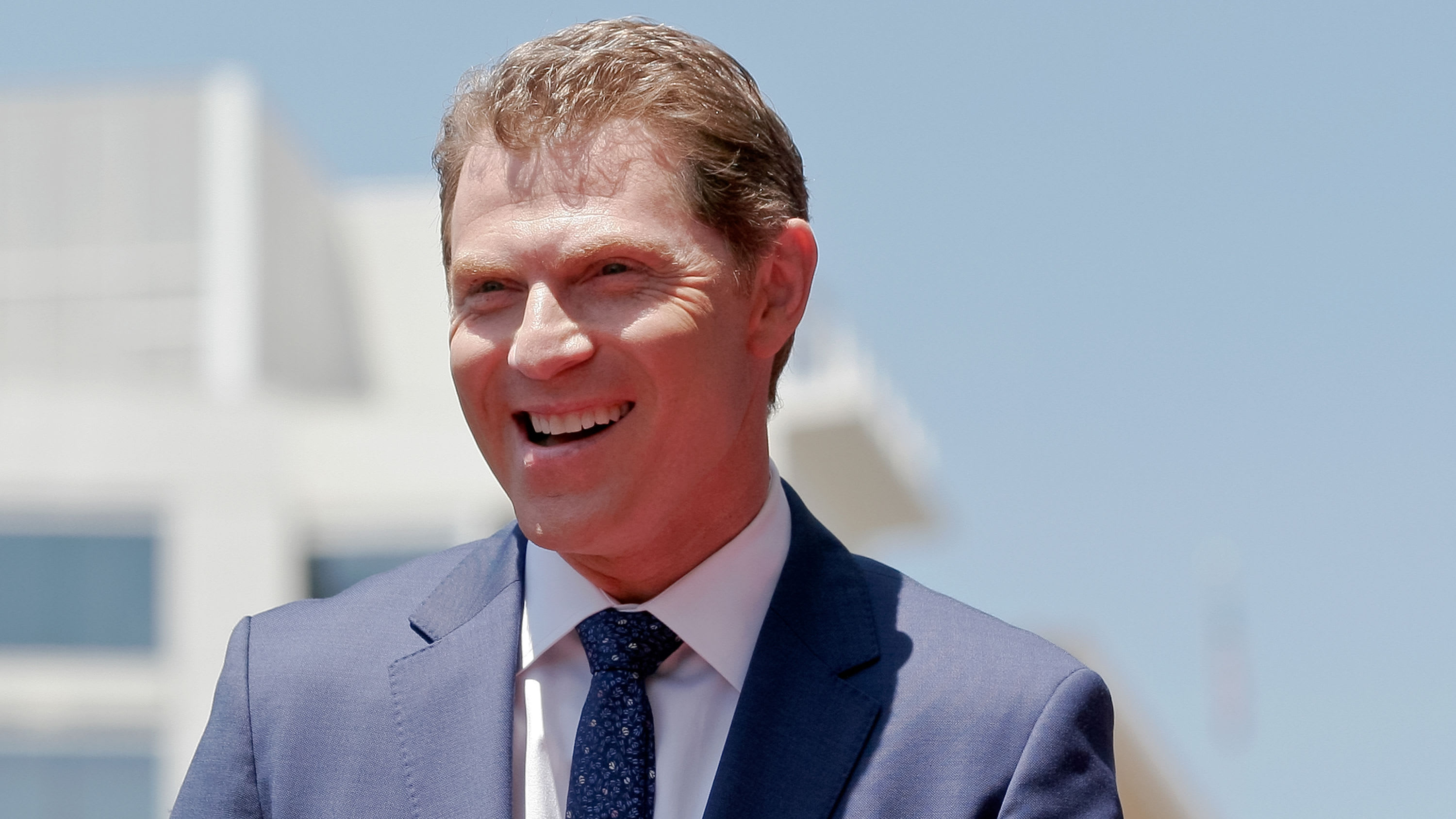 Bobby Flay's Favorite Cheat Food is A Surprising Candy Bar - Men's Fitness