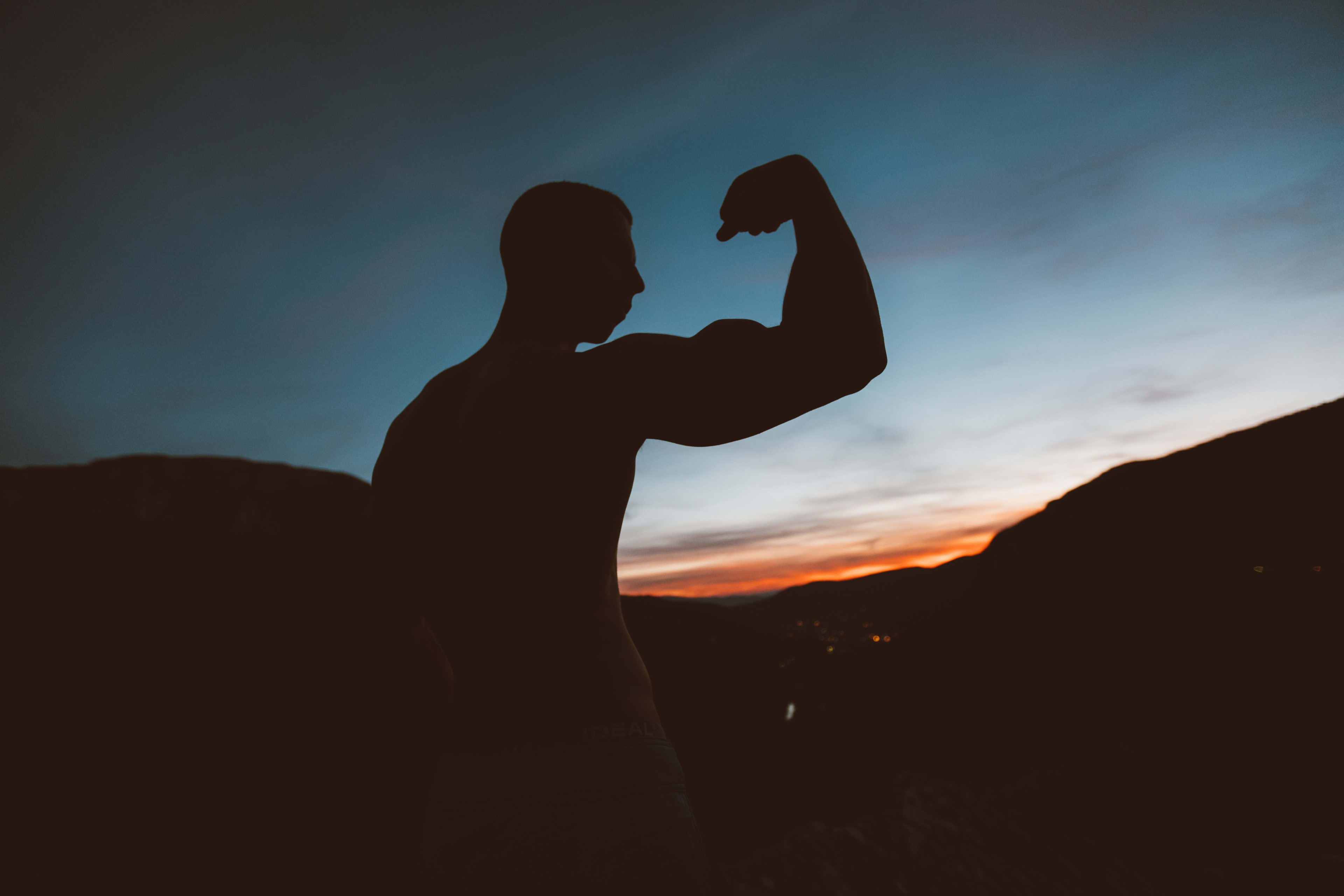 Bodybuilder Erik Markov Dies Months After Earning Pro Card - Men's Fitness